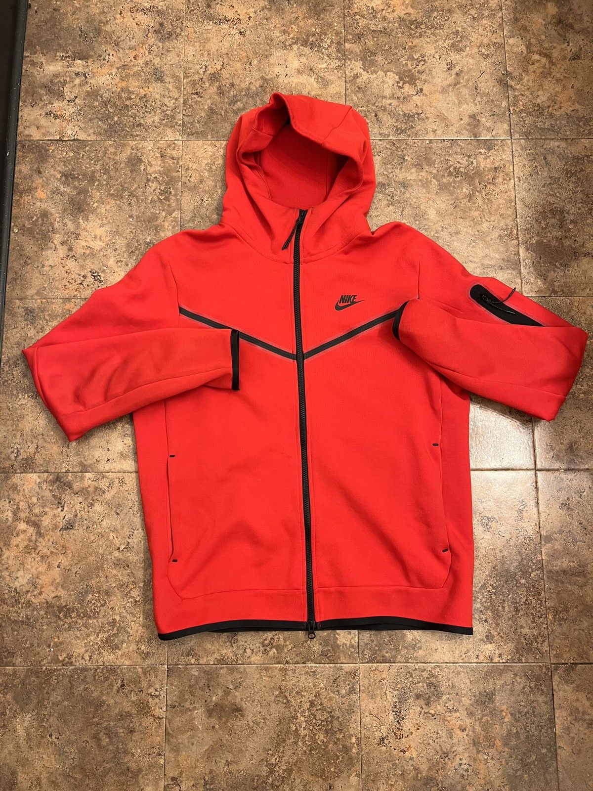 Nike × Streetwear Nike Red Tech Fleece Set | Grailed