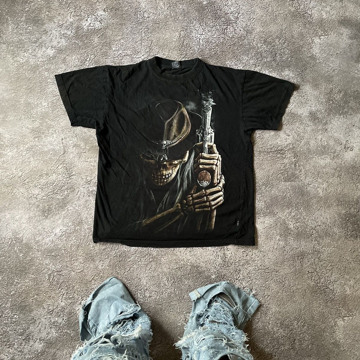 Vintage Vintage Y2K Bones Pistol Dead Skulls Creepy Horror Tee 90s ...