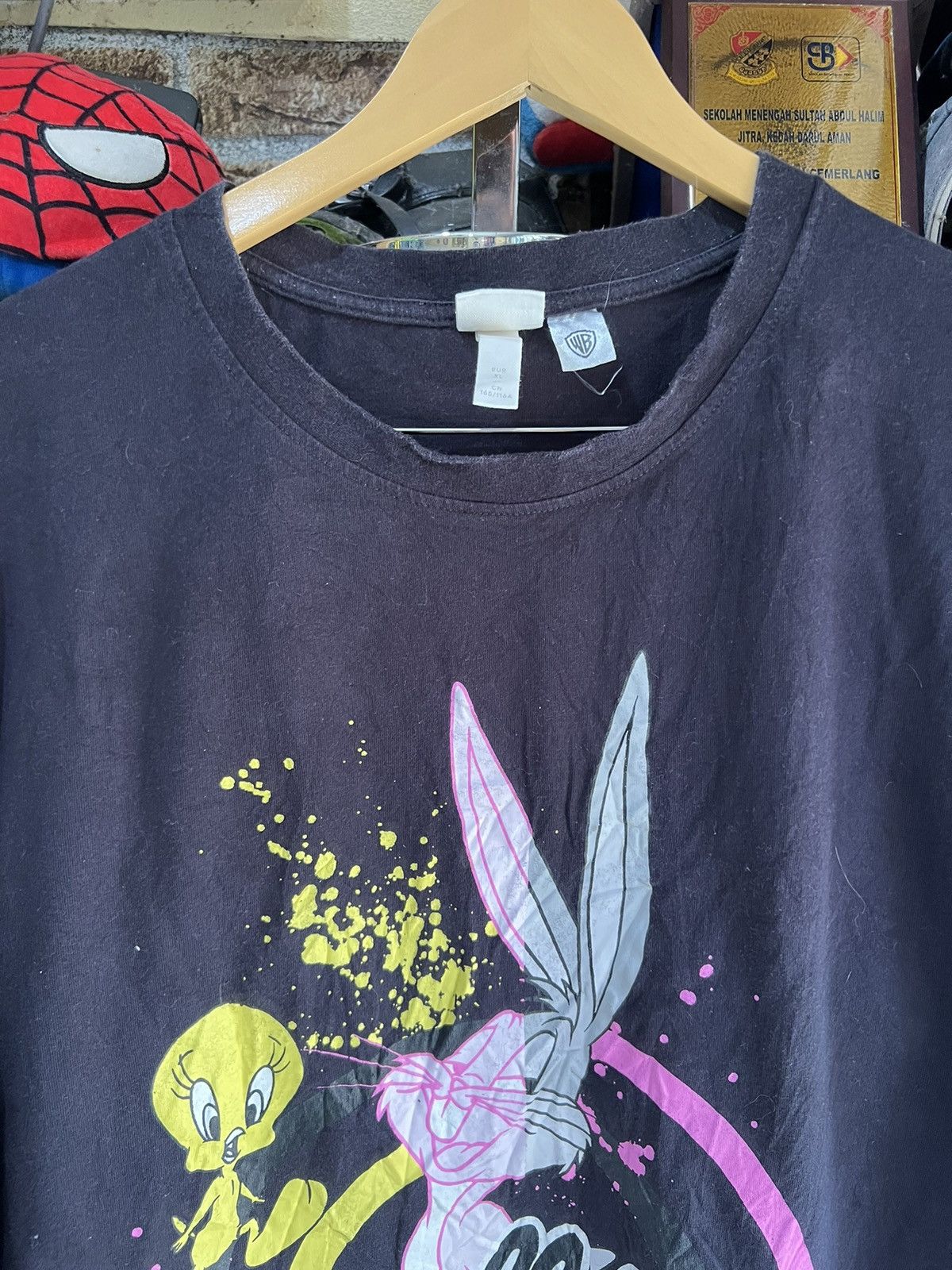 Cartoon Network 🔥Rare H&M LOGG That’s All Folks Long Tees | Grailed