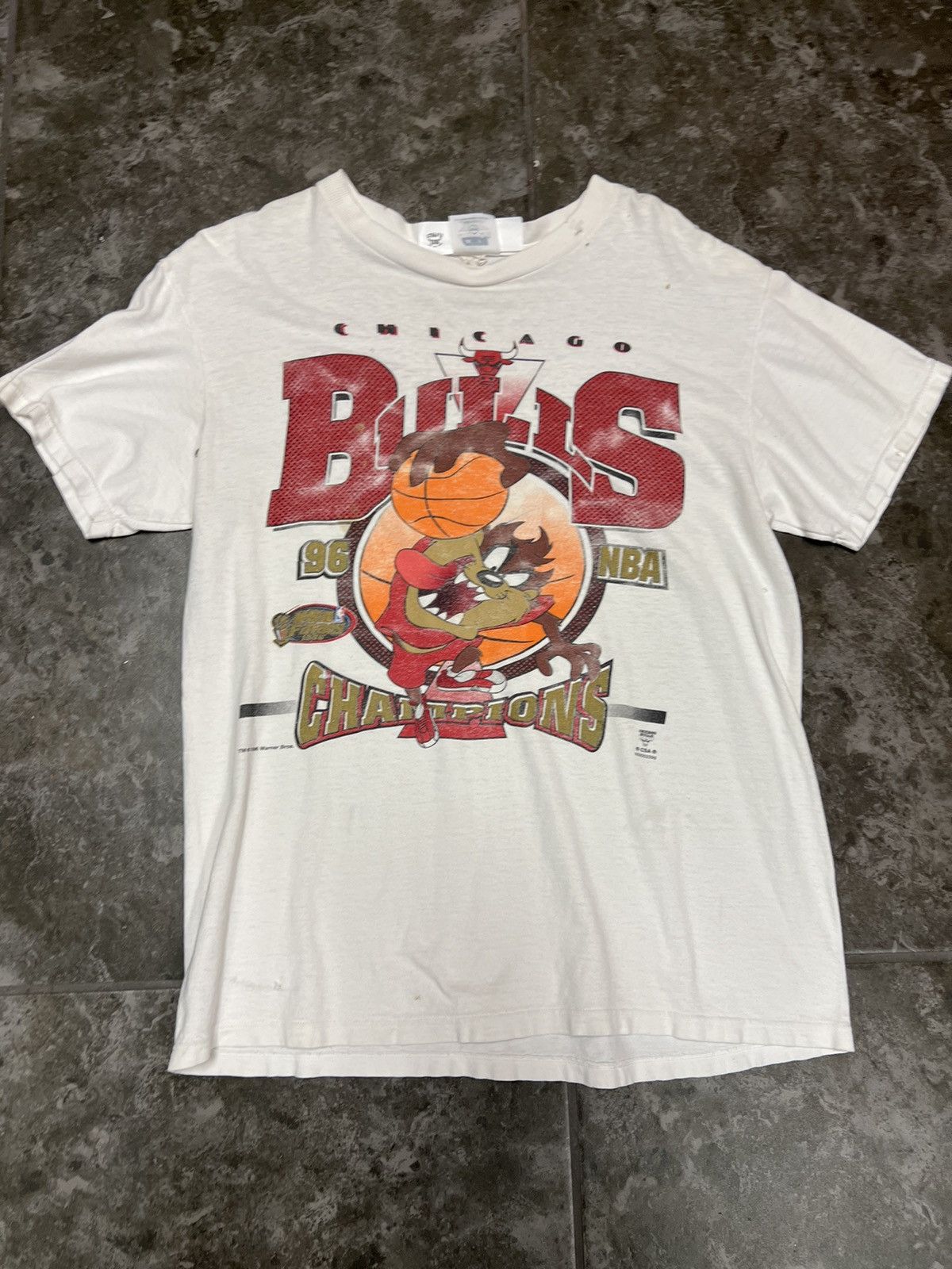 Vintage Vintage Chicago Bulls Tasmanian Devil Tshirt | Grailed