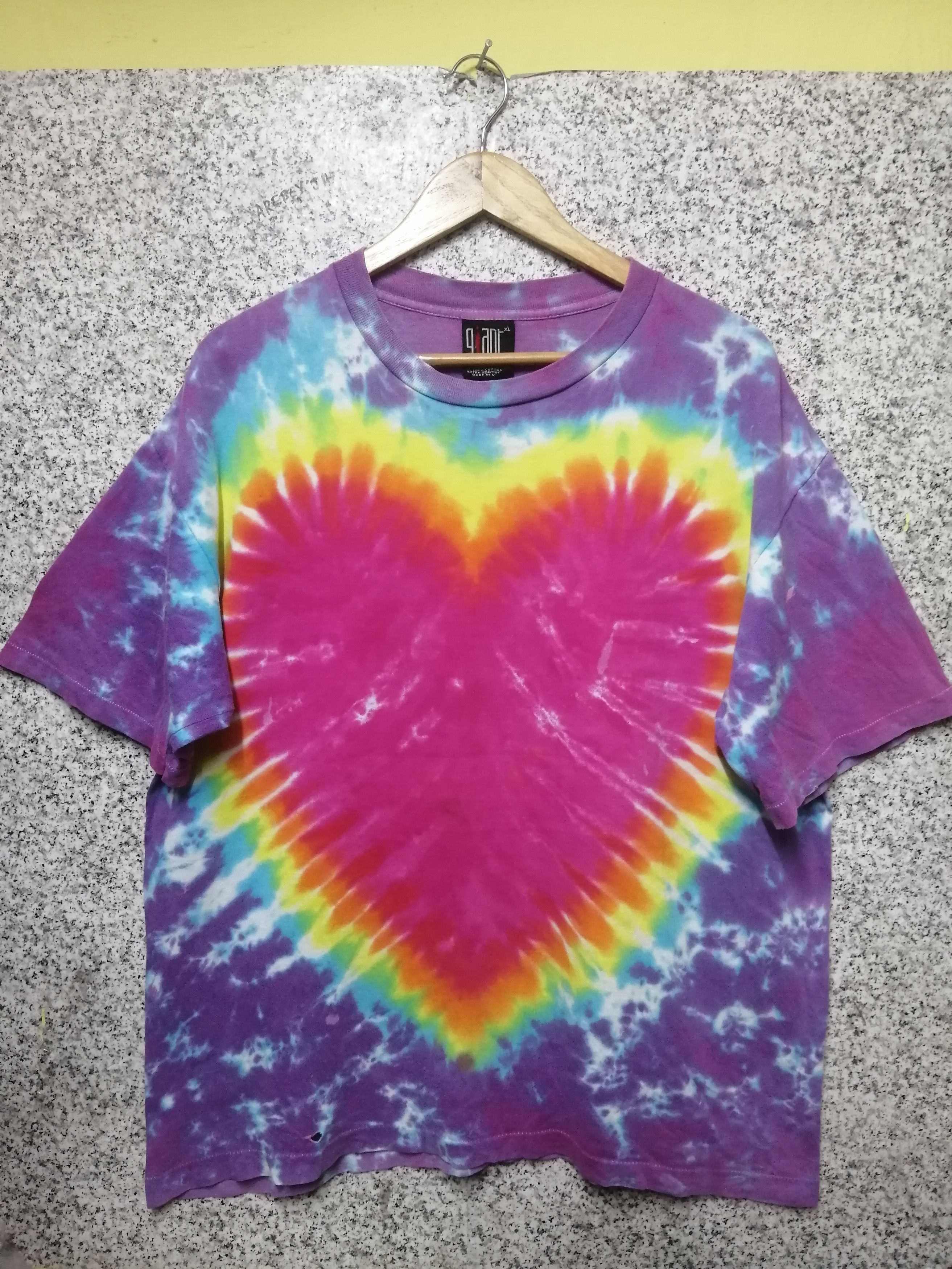 Giant 90s VINTAGE TEE GIANT TYE DIE VERY RARE | Grailed