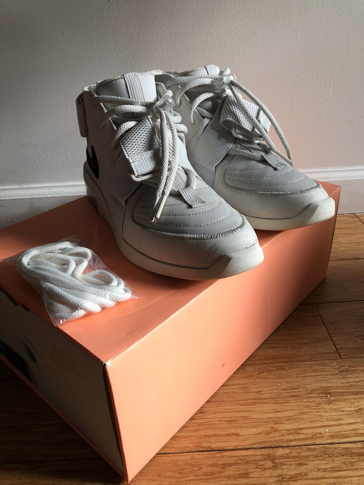 Nike Essentials Air Fog Raid Light Bone 2019 sail white stone | Grailed