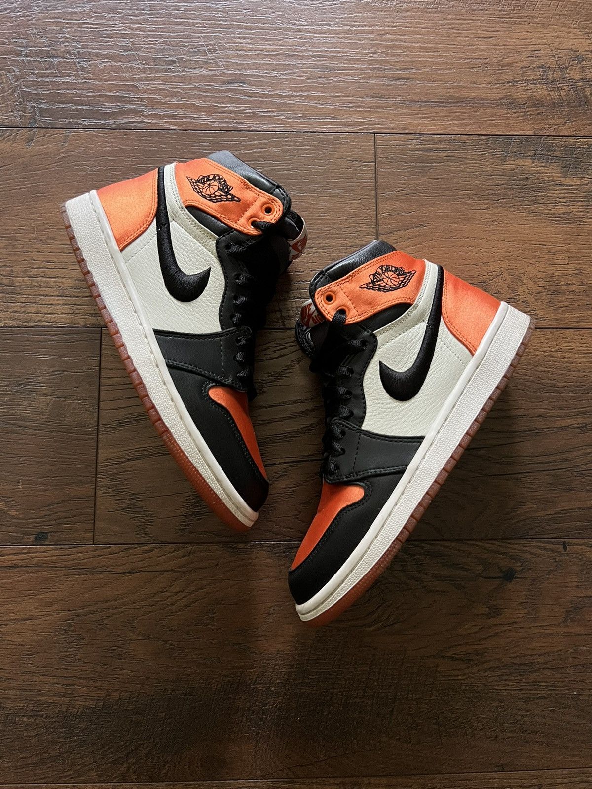 Jordan Brand 2018 wmns Jordan 1 retro high OG ‘Satin Shattered ...