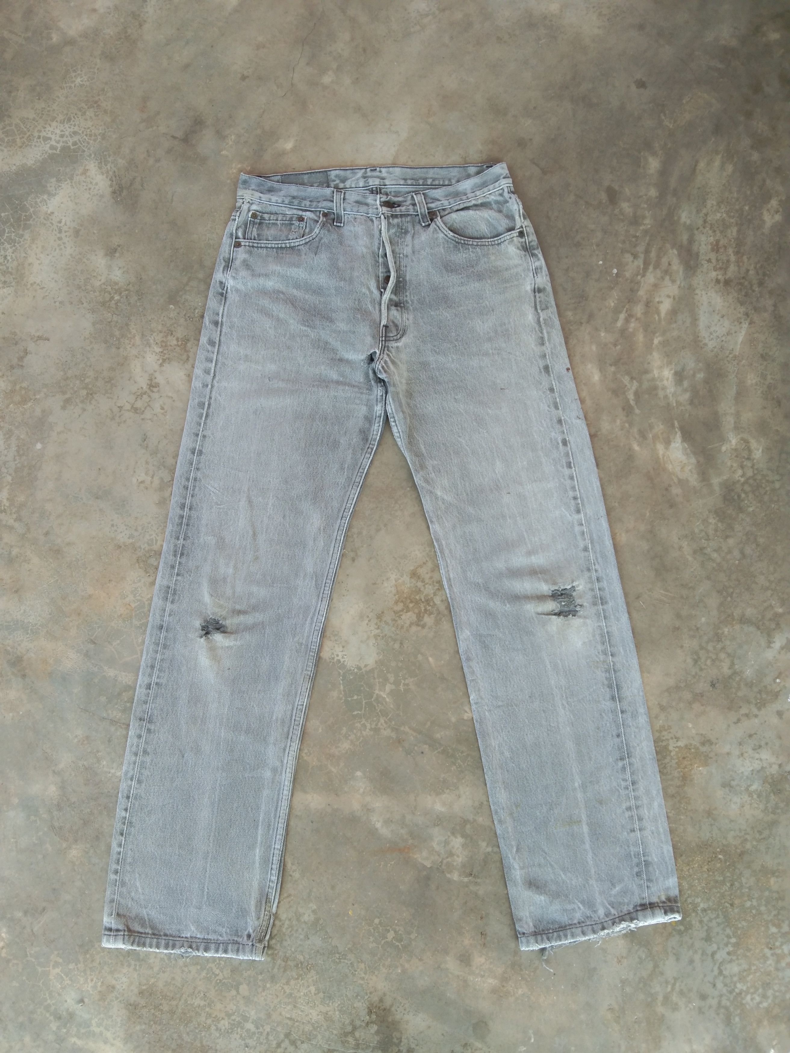 Levi's × Streetwear × Vintage 90s Vintage Levi's 501 Grey Made In USA Distressed Jeans | Grailed