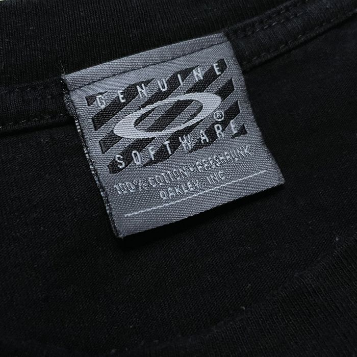 Vintage vintage oakley genuine software logo tee | Grailed
