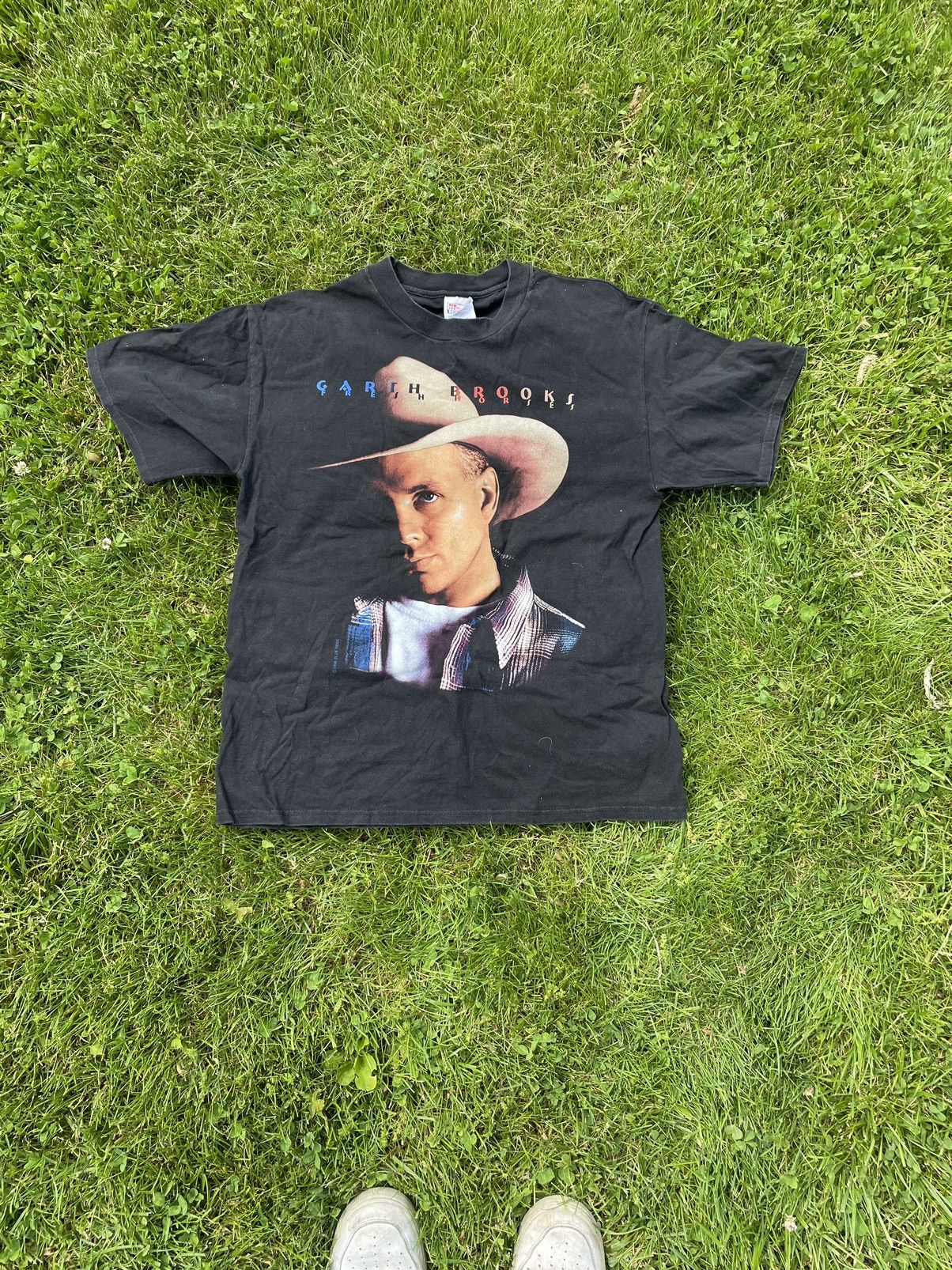 Vintage 1996 garth brooks “fresh horses” tour tee | Grailed