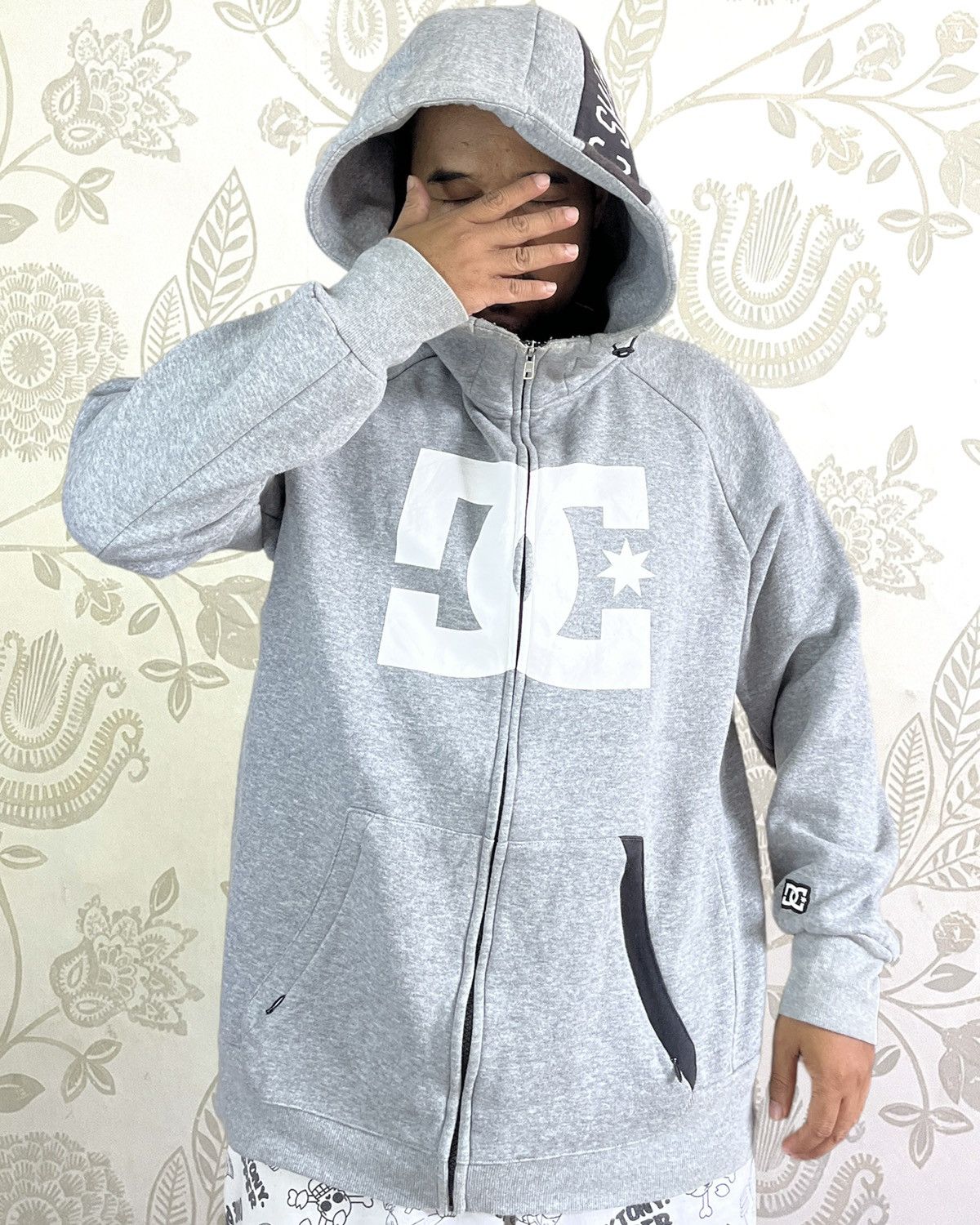Vintage DC Shoes Hoodie Big Size Street Wear Hype Beast | Grailed