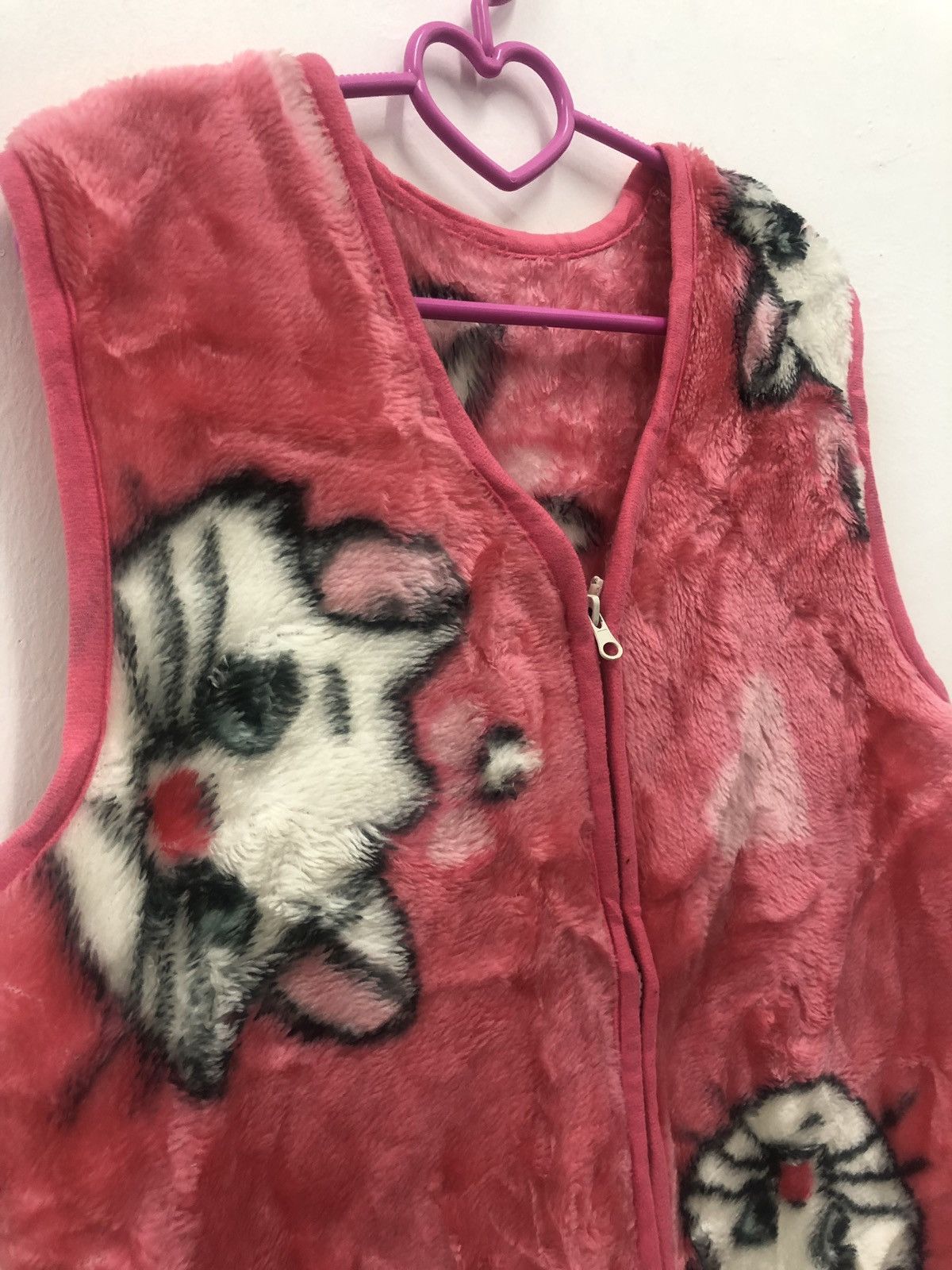 Cartoon Network Rare Vintage Disney Cartoon Full All Over Fur Vest ...