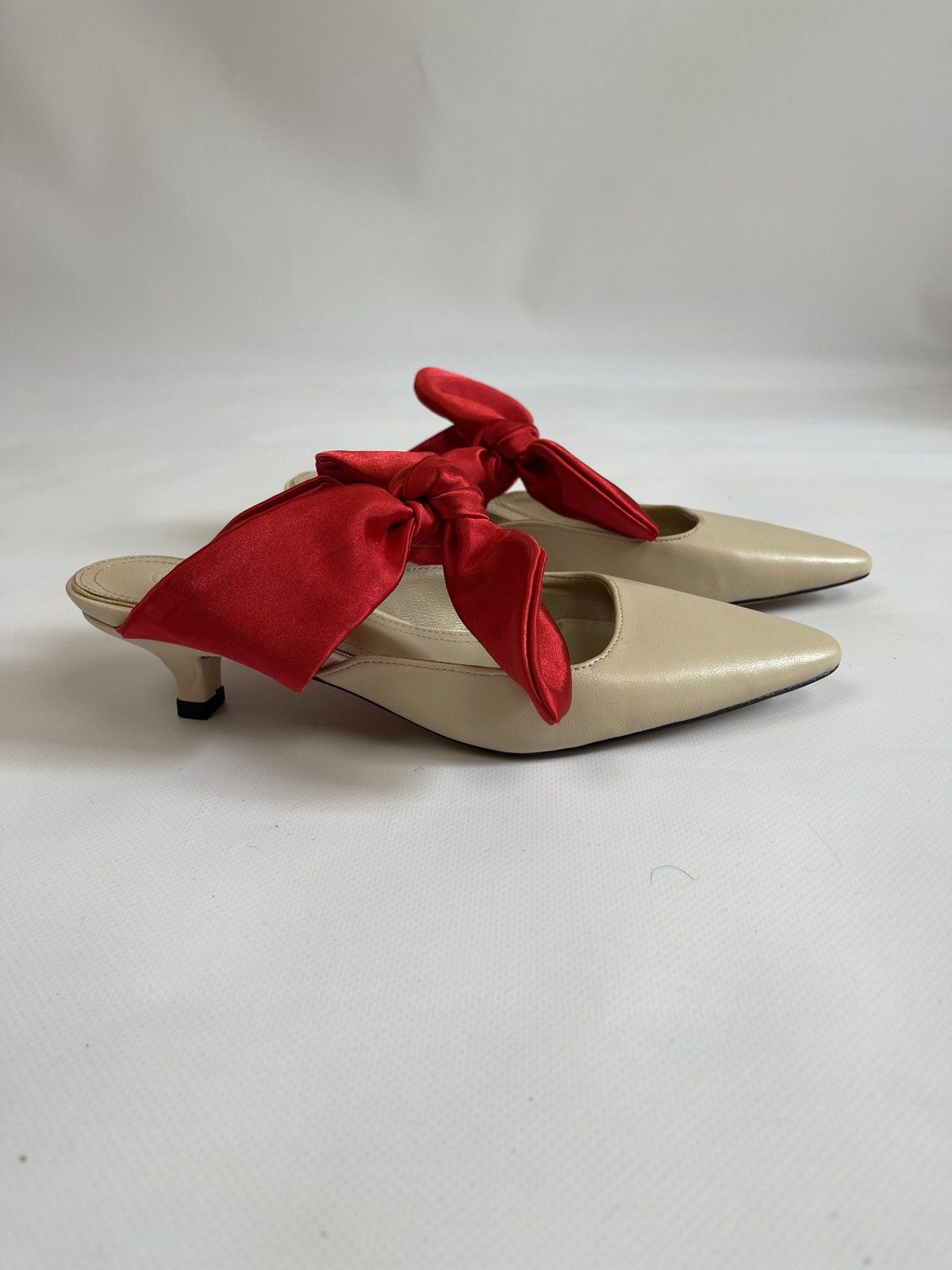The Row The Row Coco leather heels mules kitten | Grailed