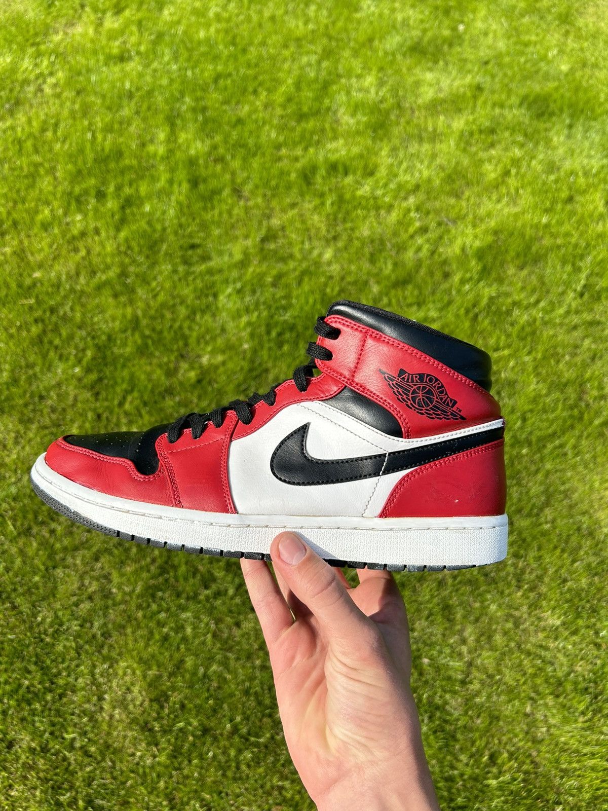 Nike Air Jordan 1 Mid Chicago Toe | Grailed