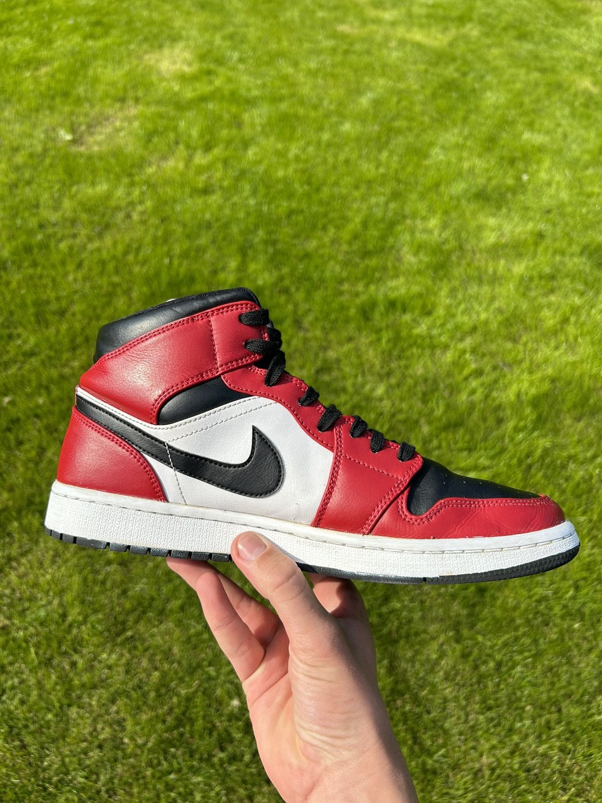 Nike Air Jordan 1 Mid Chicago Toe | Grailed
