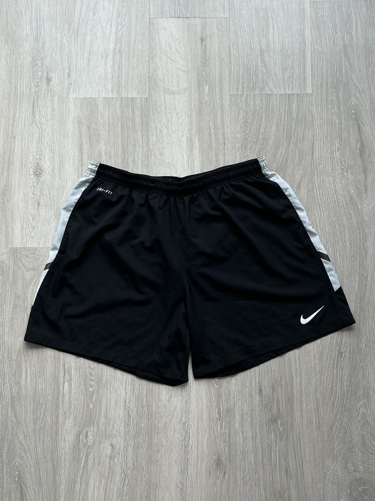Nike × Streetwear × Vintage Nike Y2K Nylon Rap Baggy Shorts Mini Swoosh ...