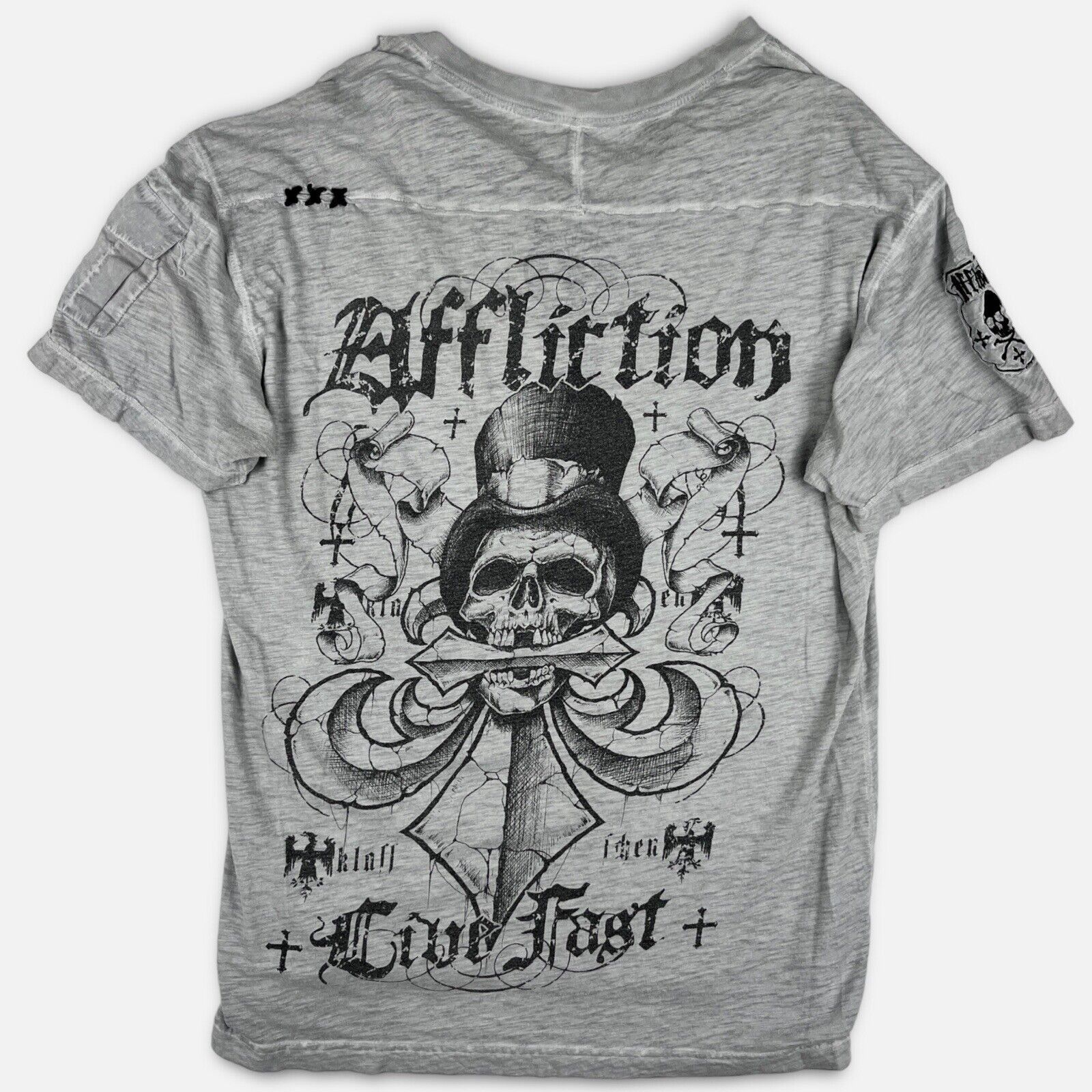 Affliction × Streetwear Affliction Henley T-Shirt Grunge Skull Live ...