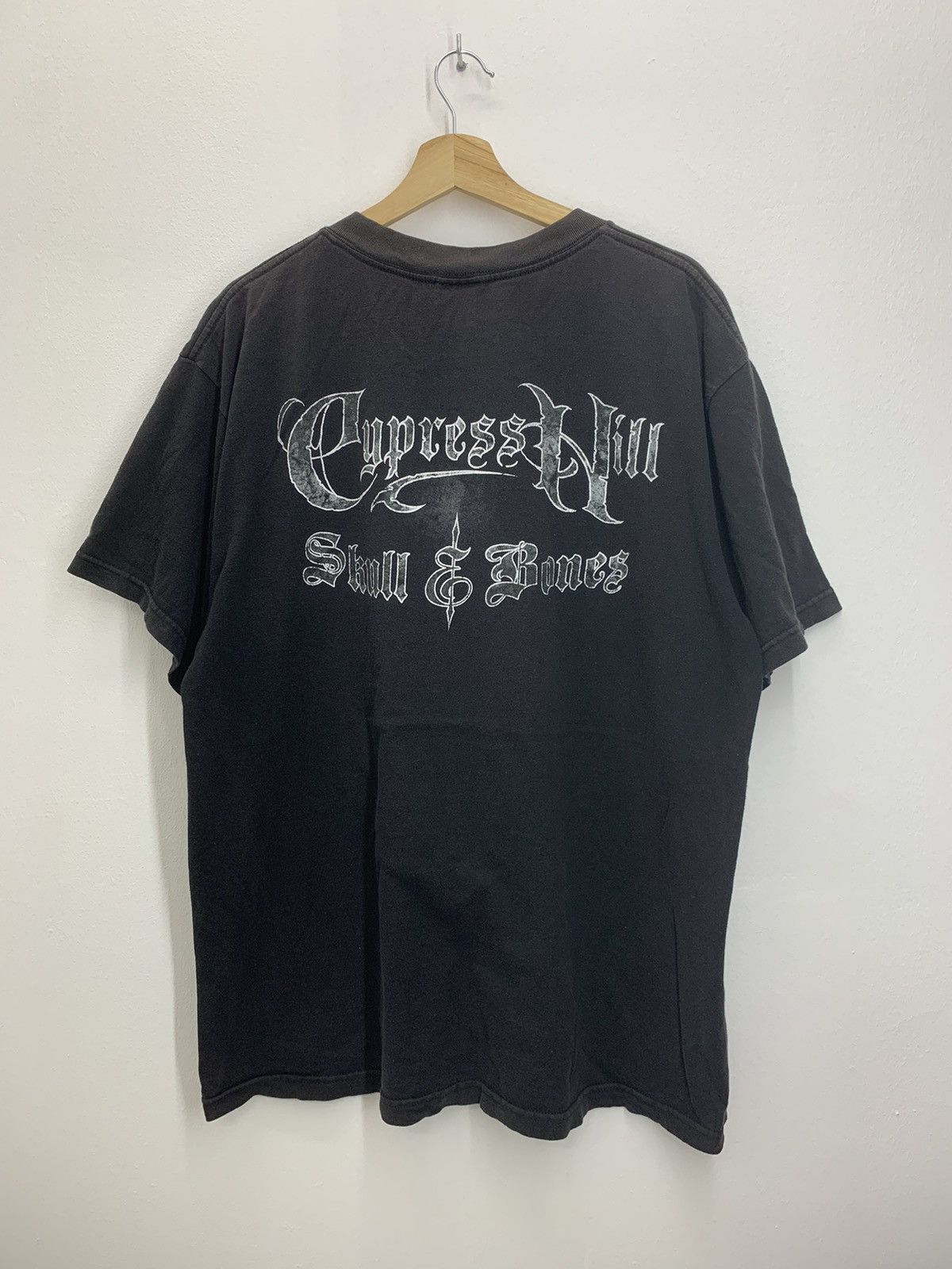 Vintage Vintage 90s Rapper Cypress Hill Skull & Bones Faded Tshirt ...
