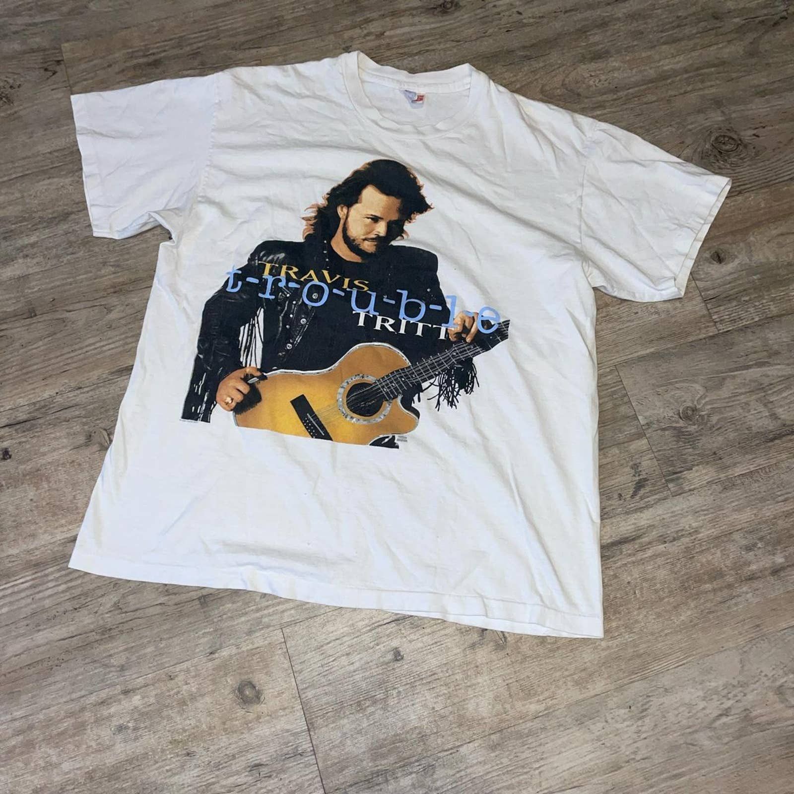 Hanes 90’s Travis Tritt vintage tour t-shirt | Grailed