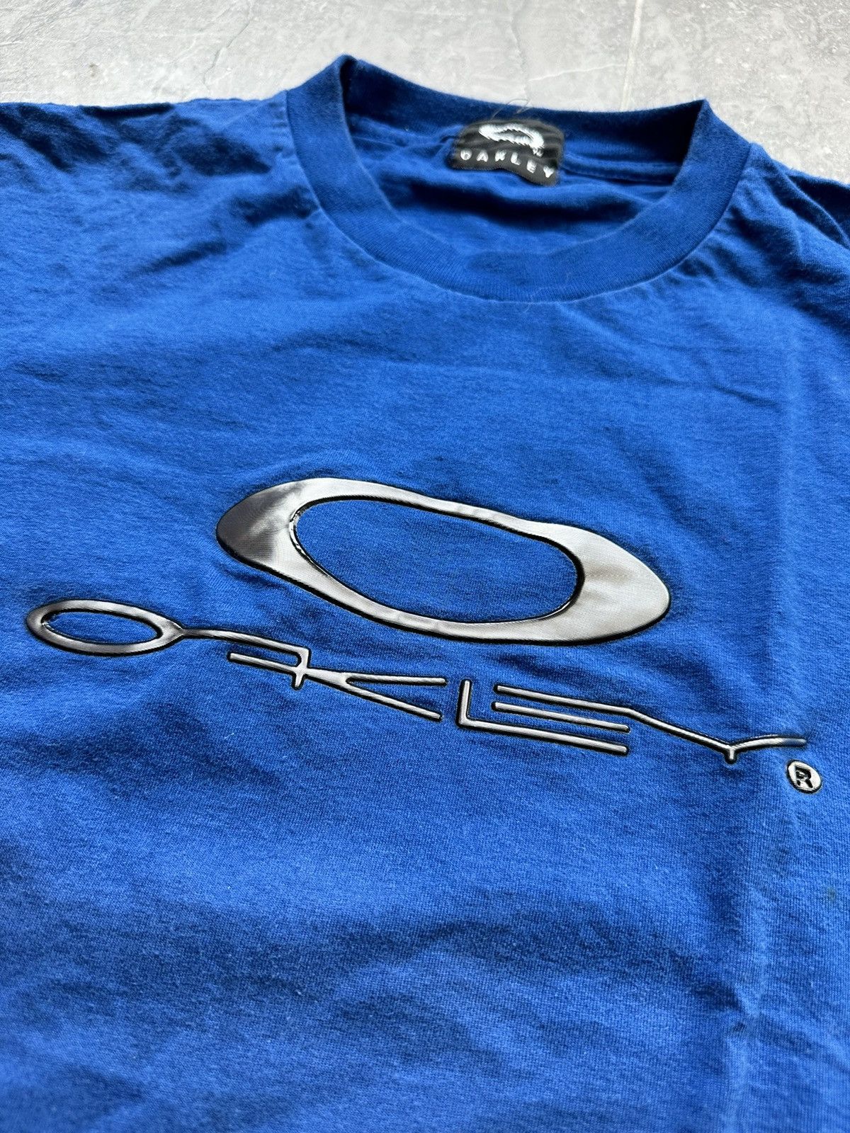 Oakley × Vintage Rare Vintage 90s Oakley Center Logo T-shirt | Grailed