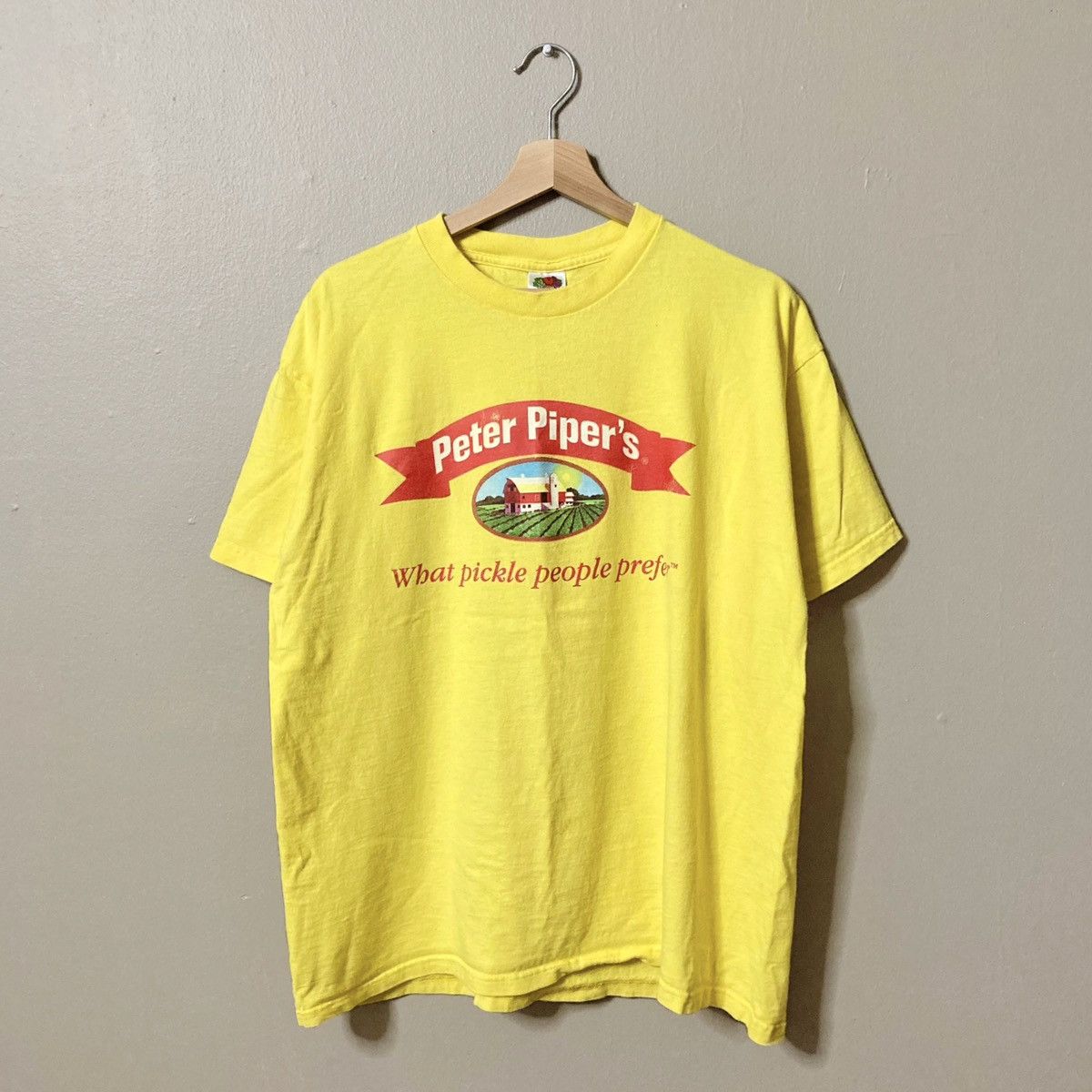 Vintage 2000’s Peter Piper’s Pickles graphic tee | Grailed