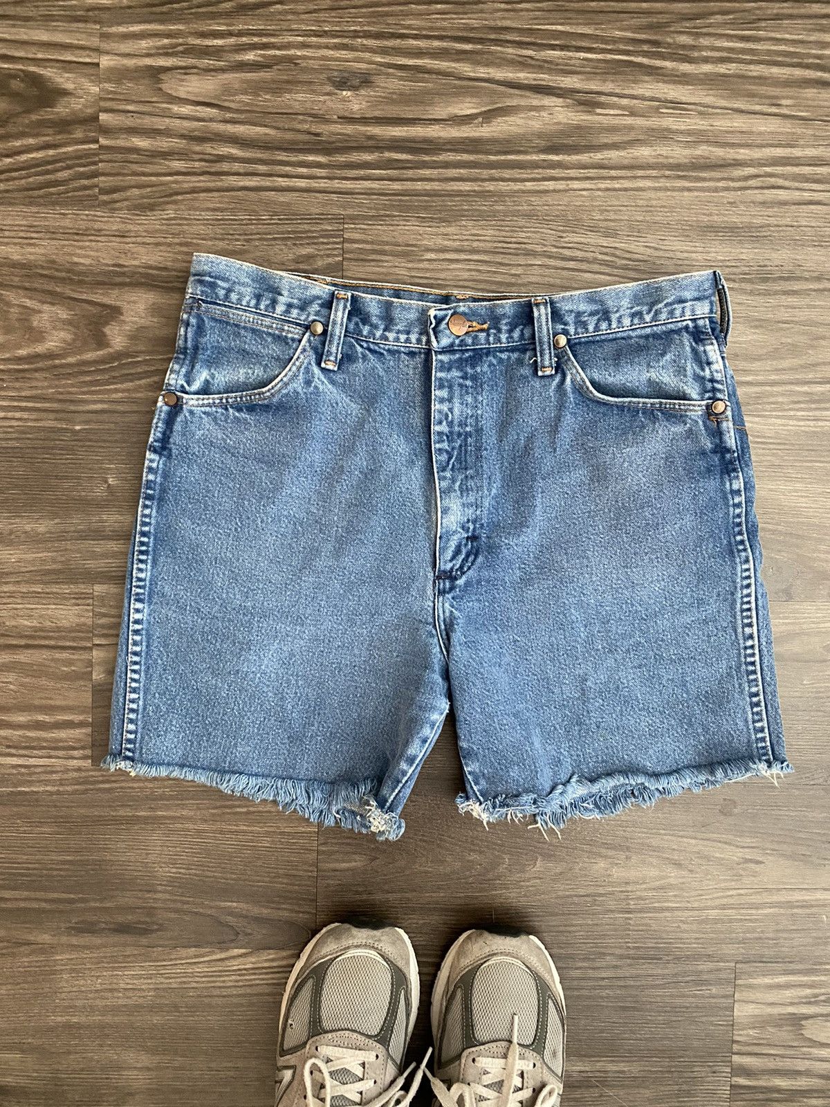 Streetwear × Vintage × Wrangler Vintage Faded Blue Jorts | Grailed