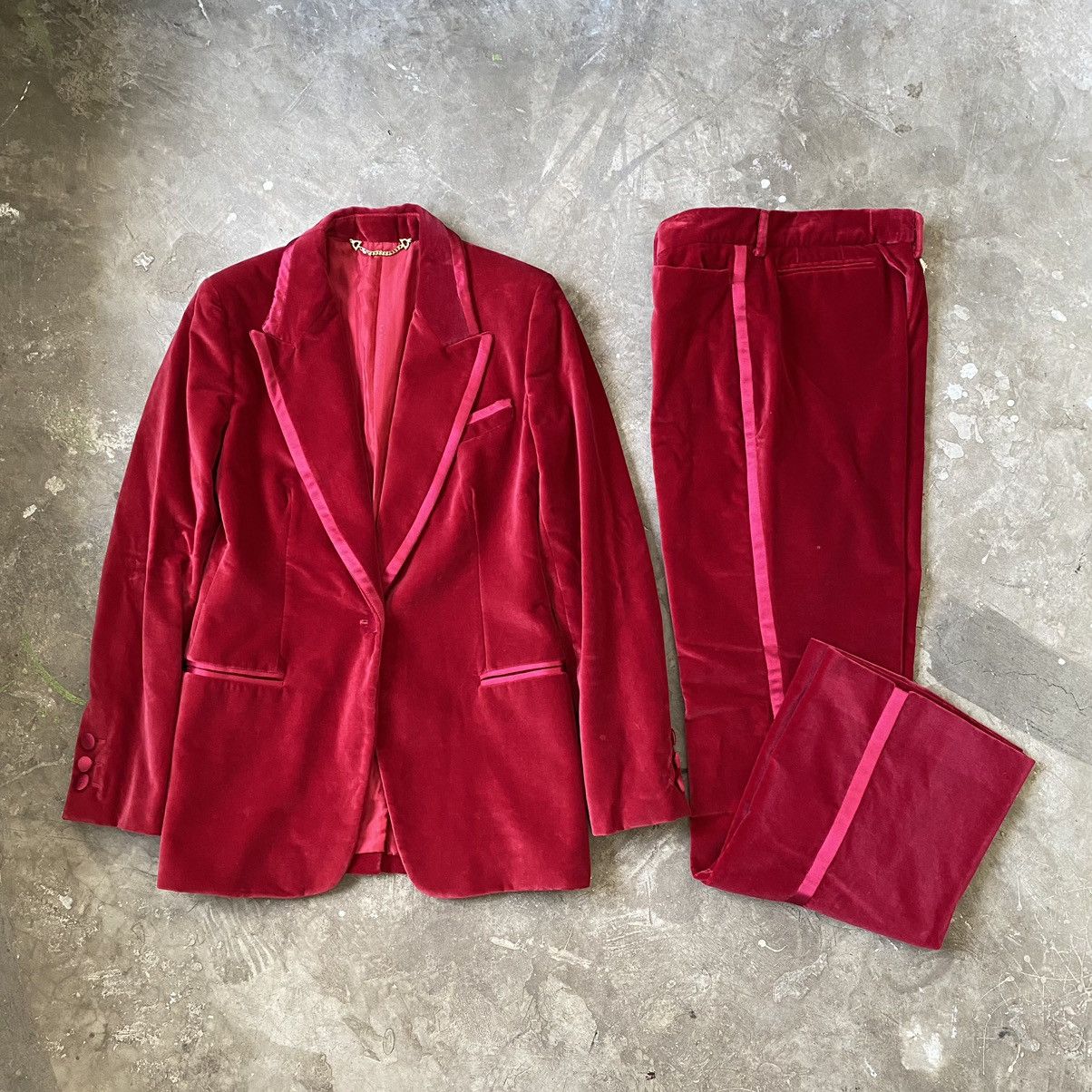 Gucci Gucci - Tom Ford - 1996 Iconic Velvet Suit | Grailed
