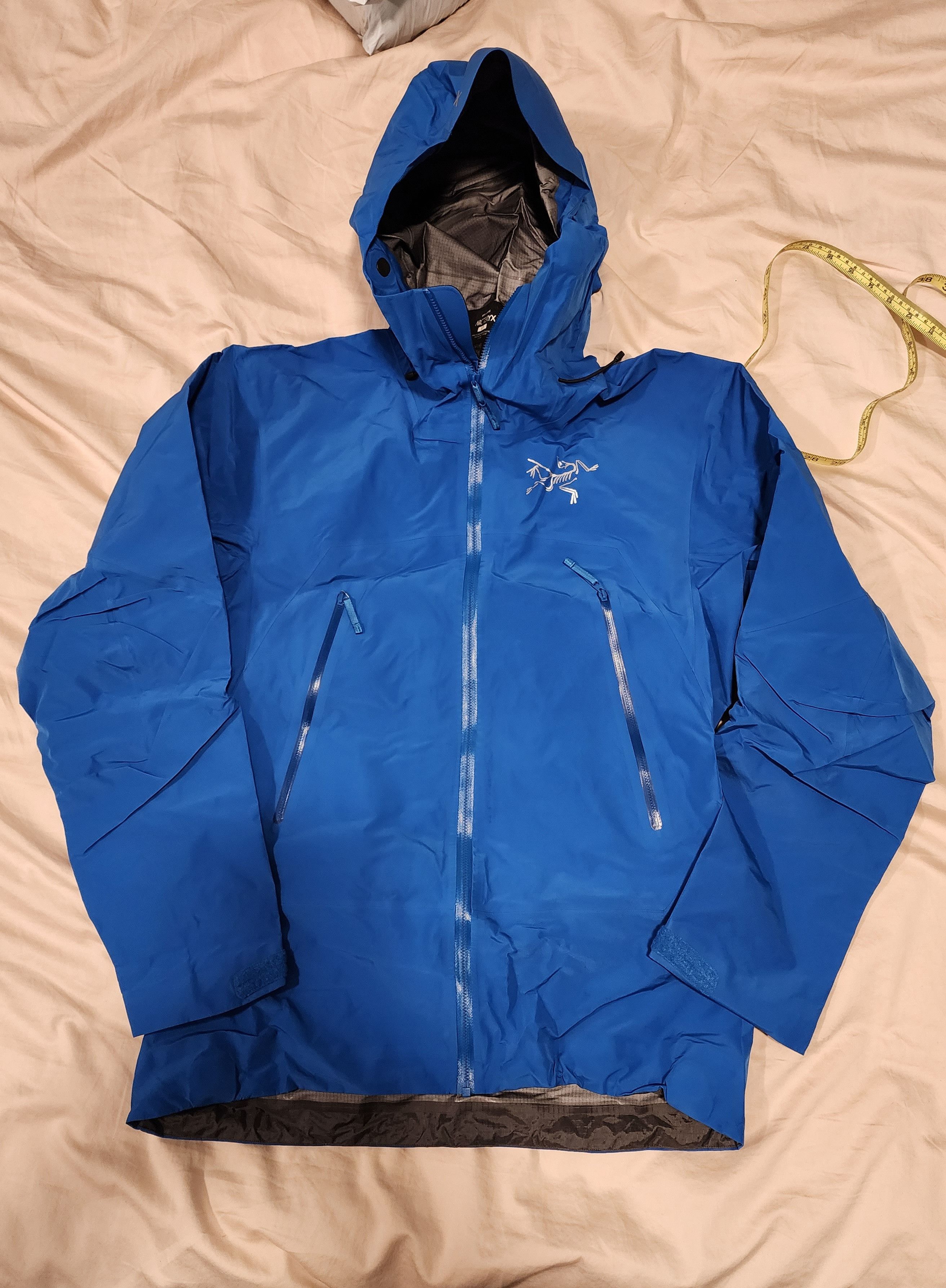 Arc'teryx Arcteryx blue Goretex Pro Recco hard shell jacket | Grailed