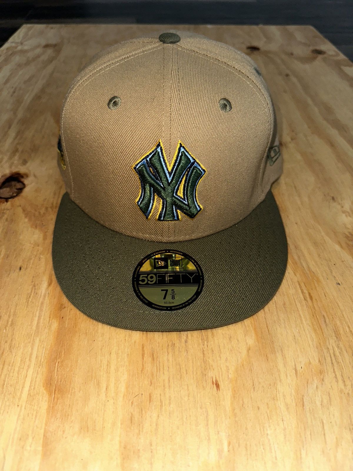 New Era New York Yankees Fitted Cap 7 5/8 27 World Championships | Grailed