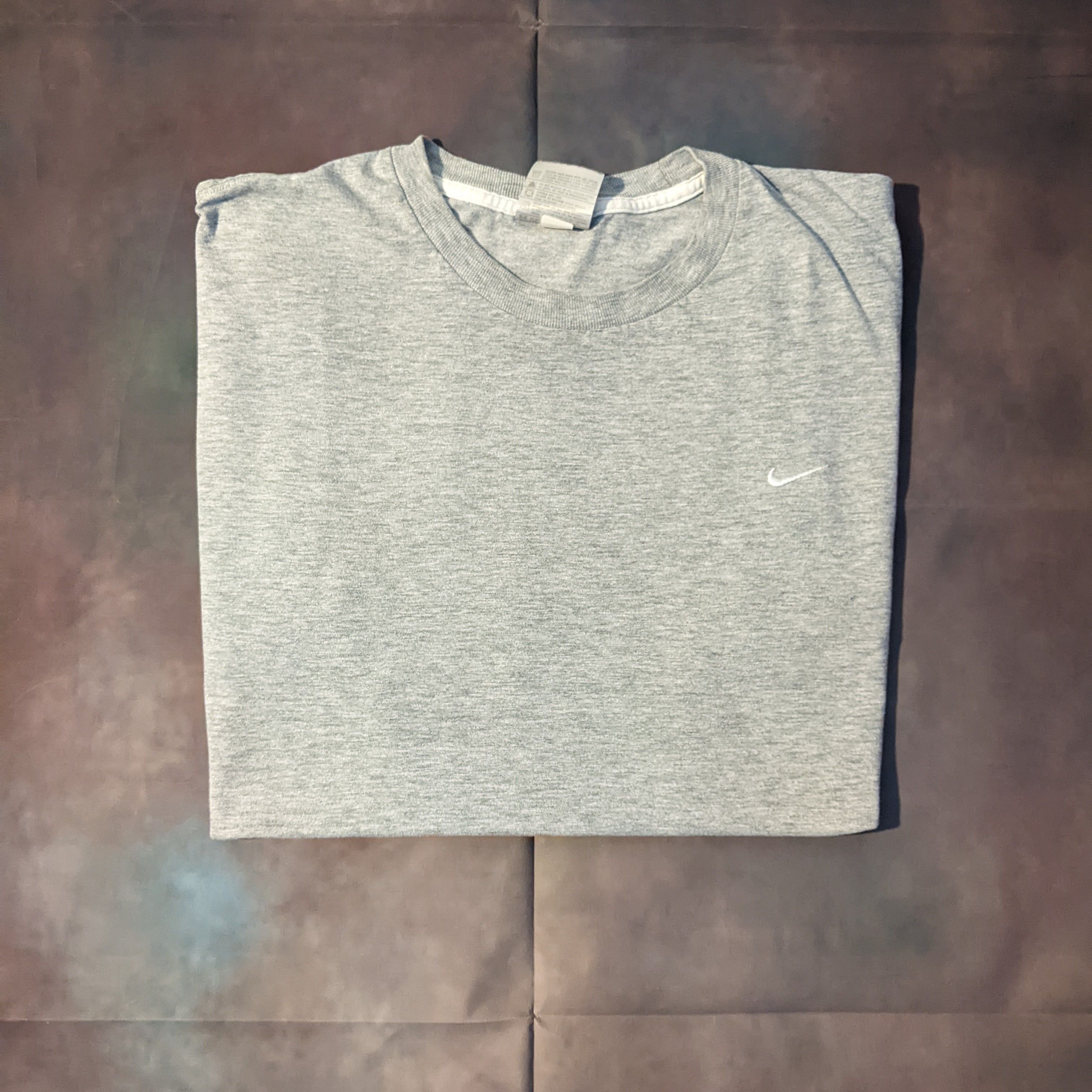 Nike Year 00s 2000s Light Grey Nike Logo Swoosh Streetwear Tee | Grailed