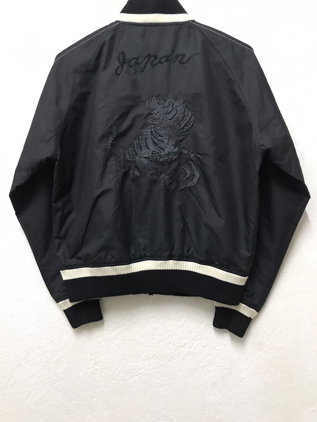 Avirex AVIREX LIMITED SUKAJAN SOUVENIR JAPANESE JACKET | Grailed