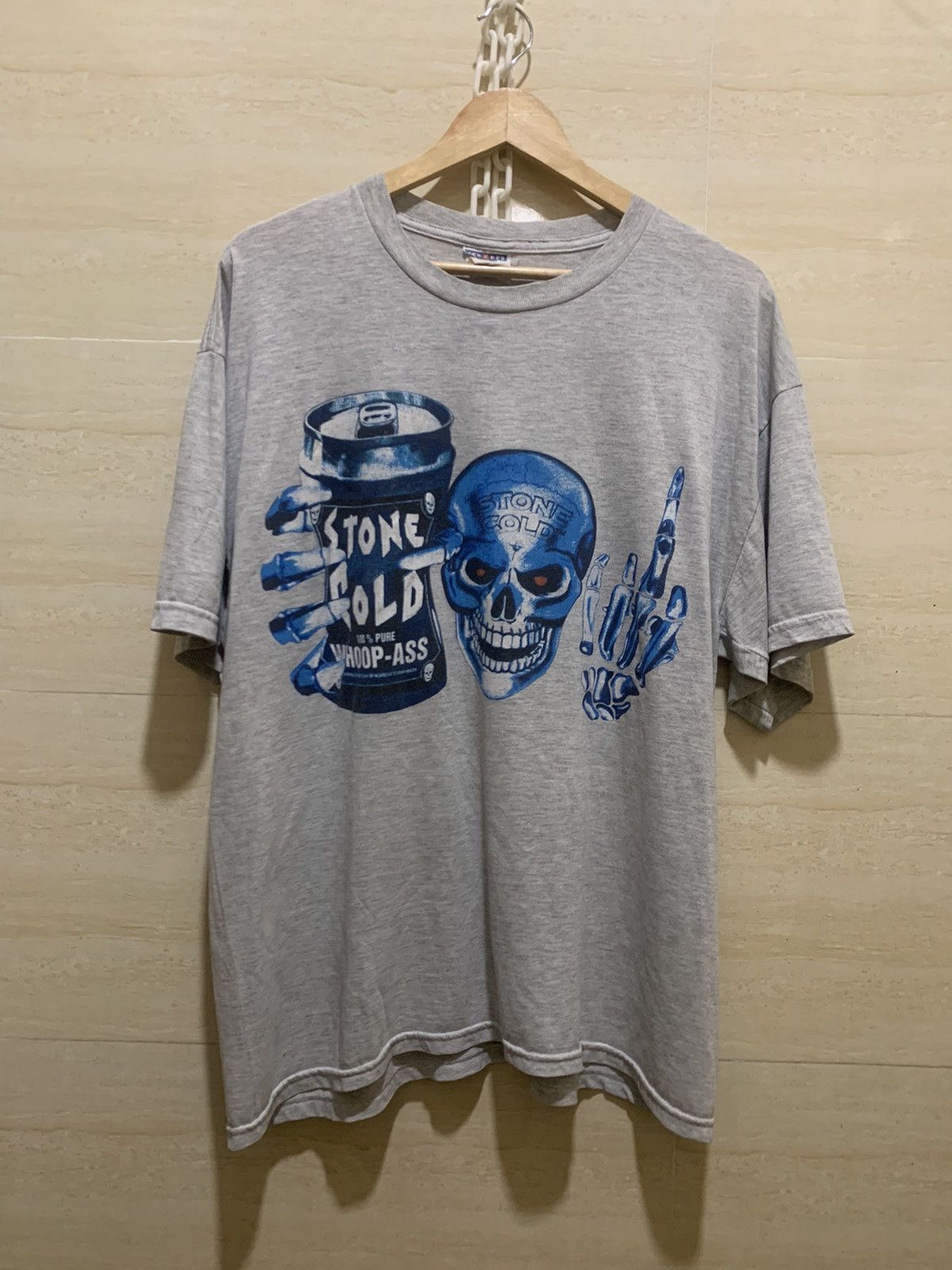 Travis Scott × WWE vintage rare stone cold beer middle finger | Grailed