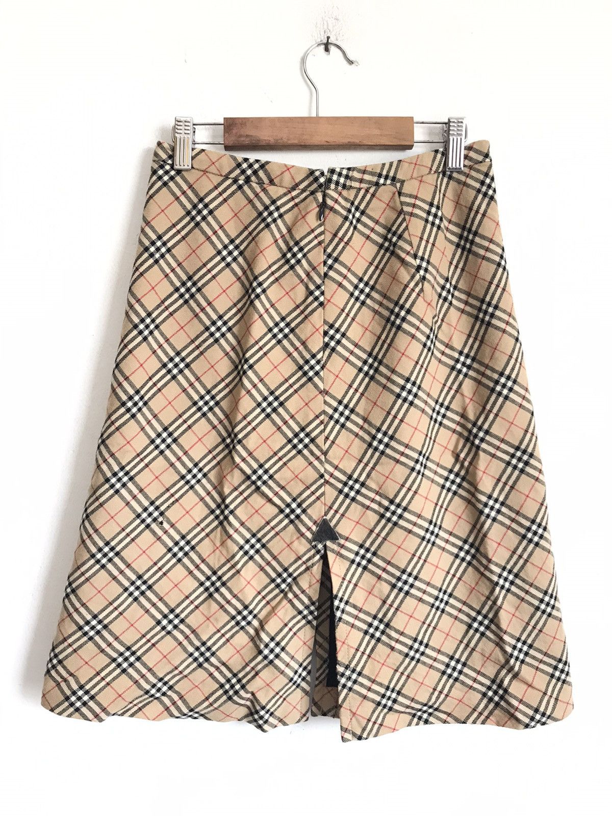 Burberry Iconic Irina Shayk Burberry Blue Label Nova Check Skirt | Grailed