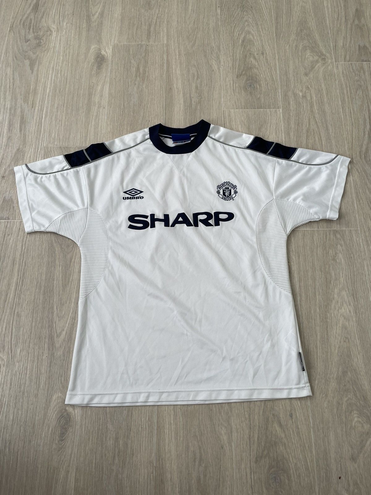 Umbro Adidas Manchester United sharp soccer | Grailed