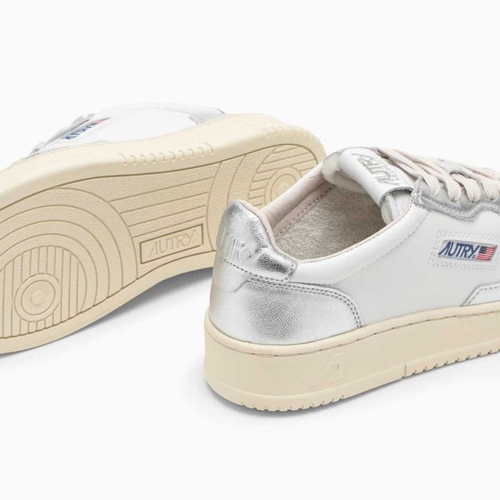 Autry o1d2blof0623 Trainer in white/silver | Grailed