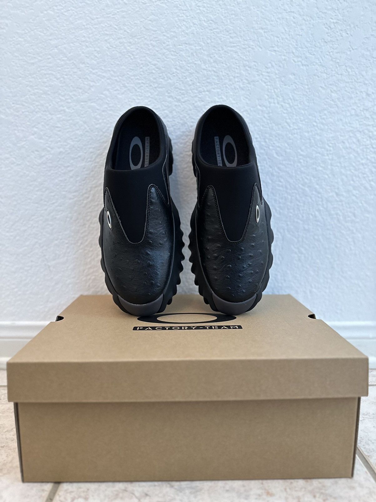 Oakley Brain Dead Oakley factory team black ostrich Chop Saw Mule | Grailed