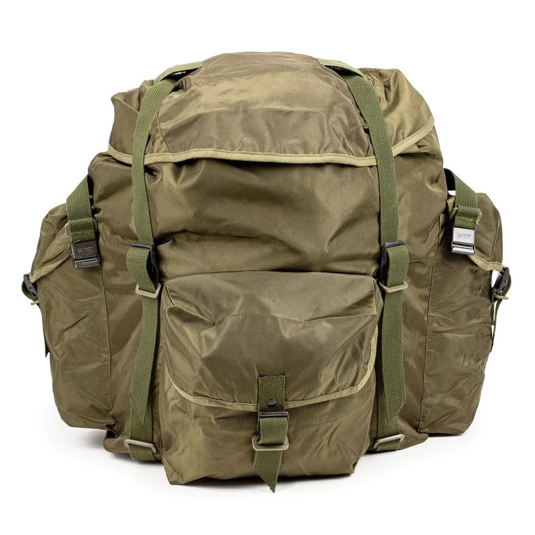 Streetwear × Vintage 1970s Vintage Military Back Pack | Grailed