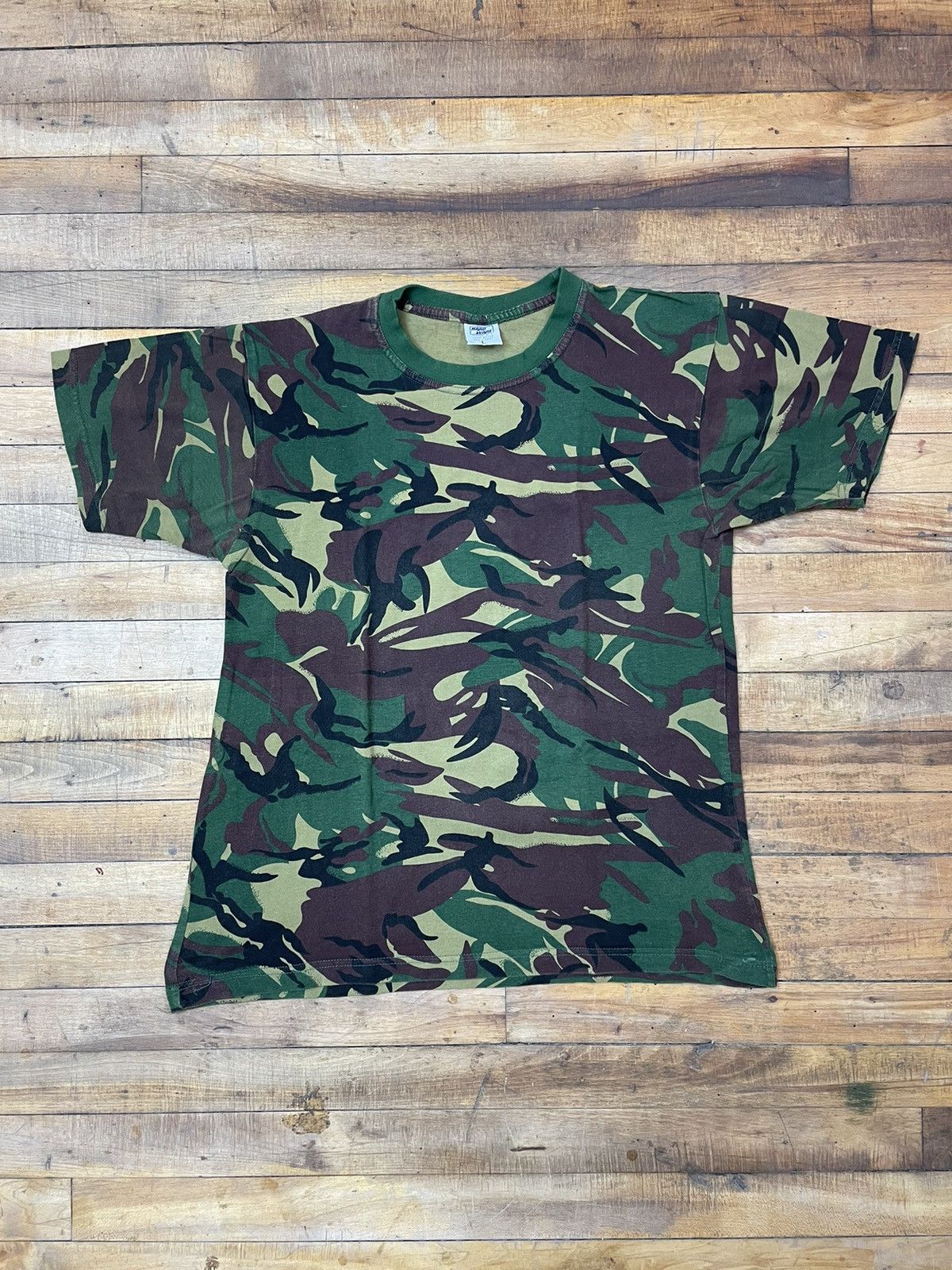 Vintage VTG 1990’s/2000’s British Military DPM Camo T-Shirt | Grailed