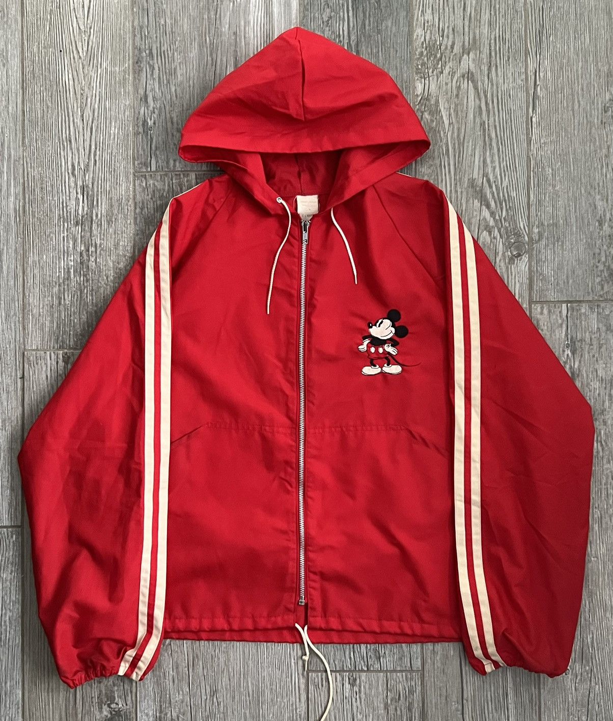 Mickey Mouse × Rare × Vintage 1970s Mickey Mouse Red Embroidered ...
