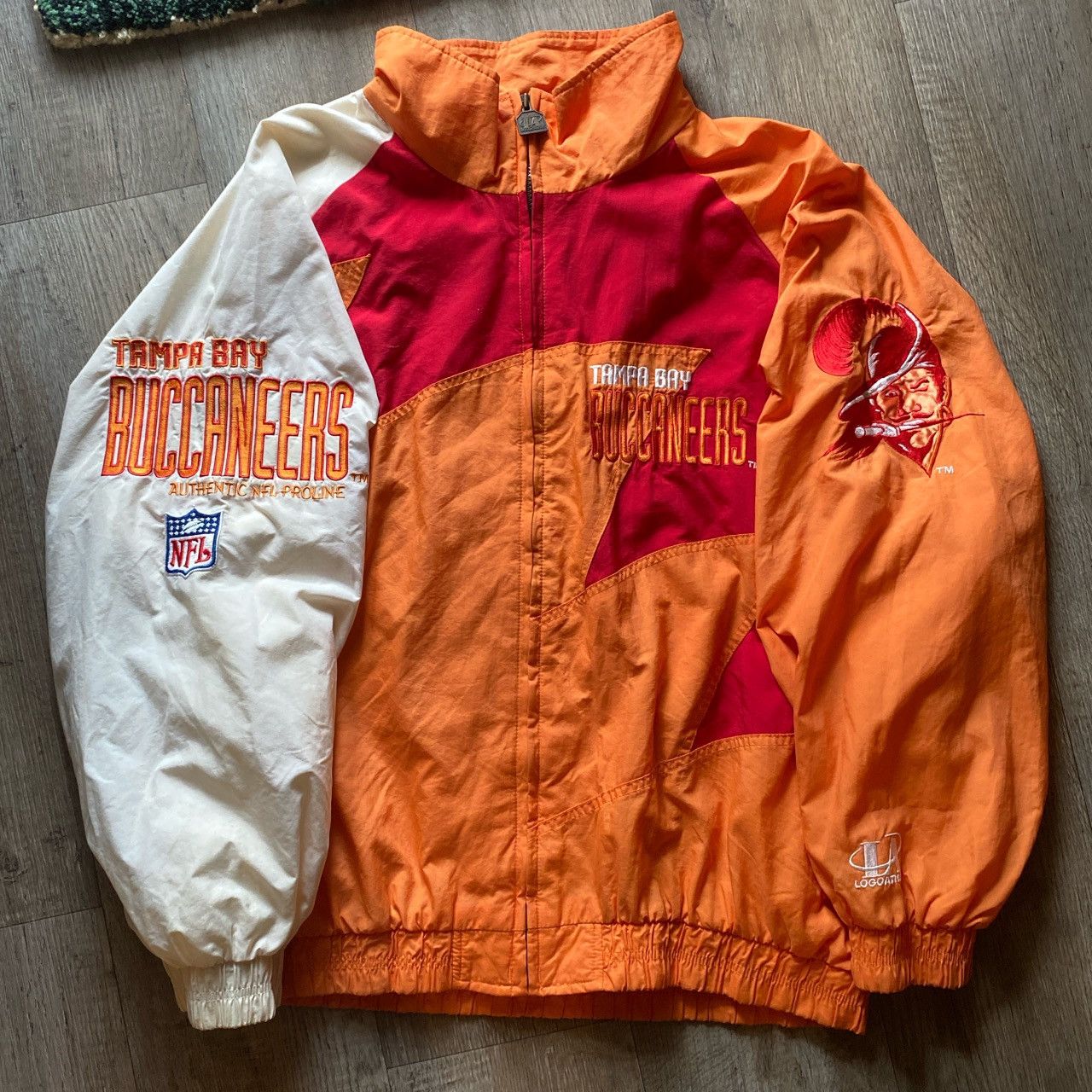 Logo Athletic × Vintage Vintage 90s Tampa Bay Buccaneers Orange Shark ...