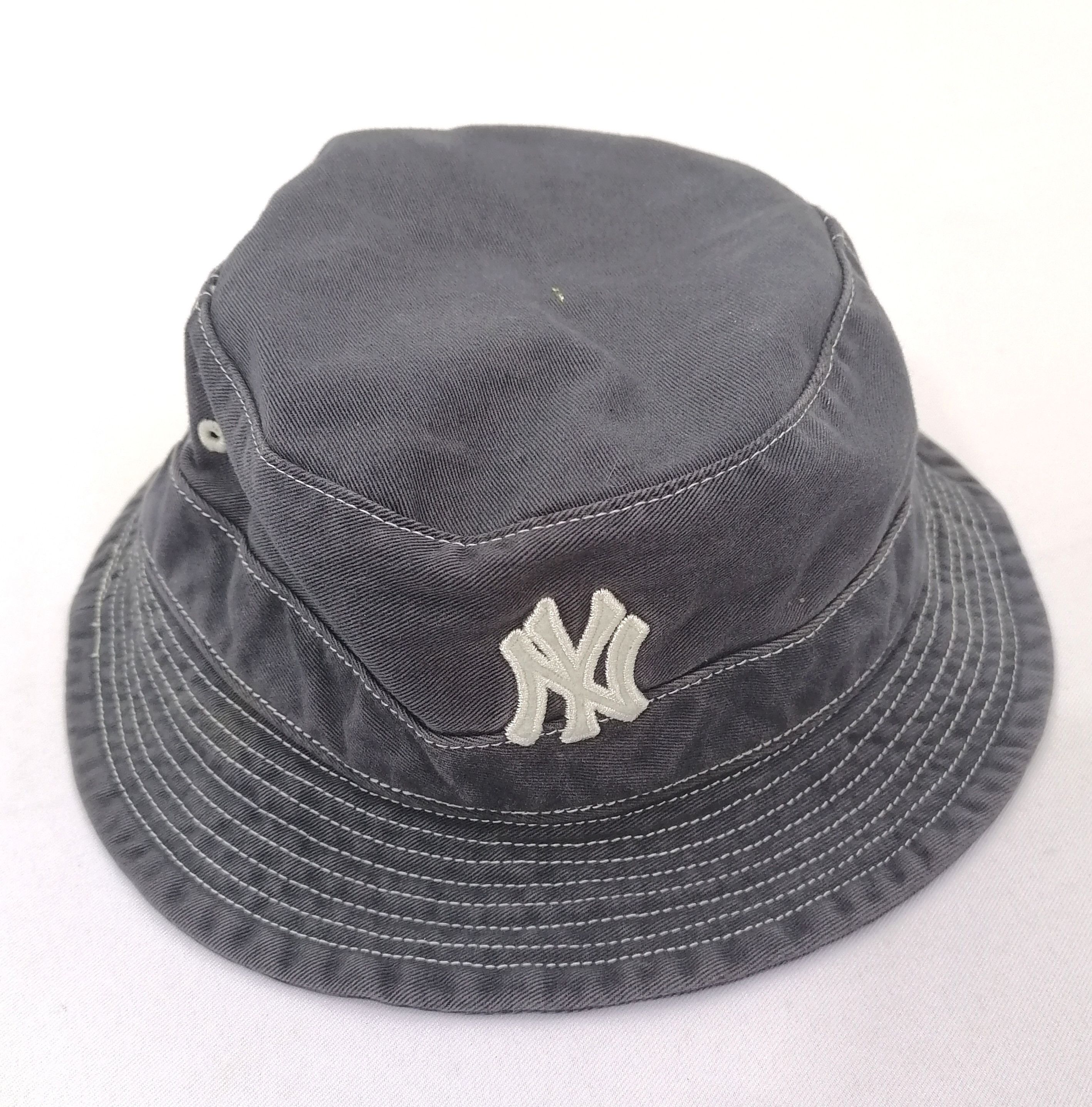 MLB × New York × Vintage New York Bucket Hat | Grailed