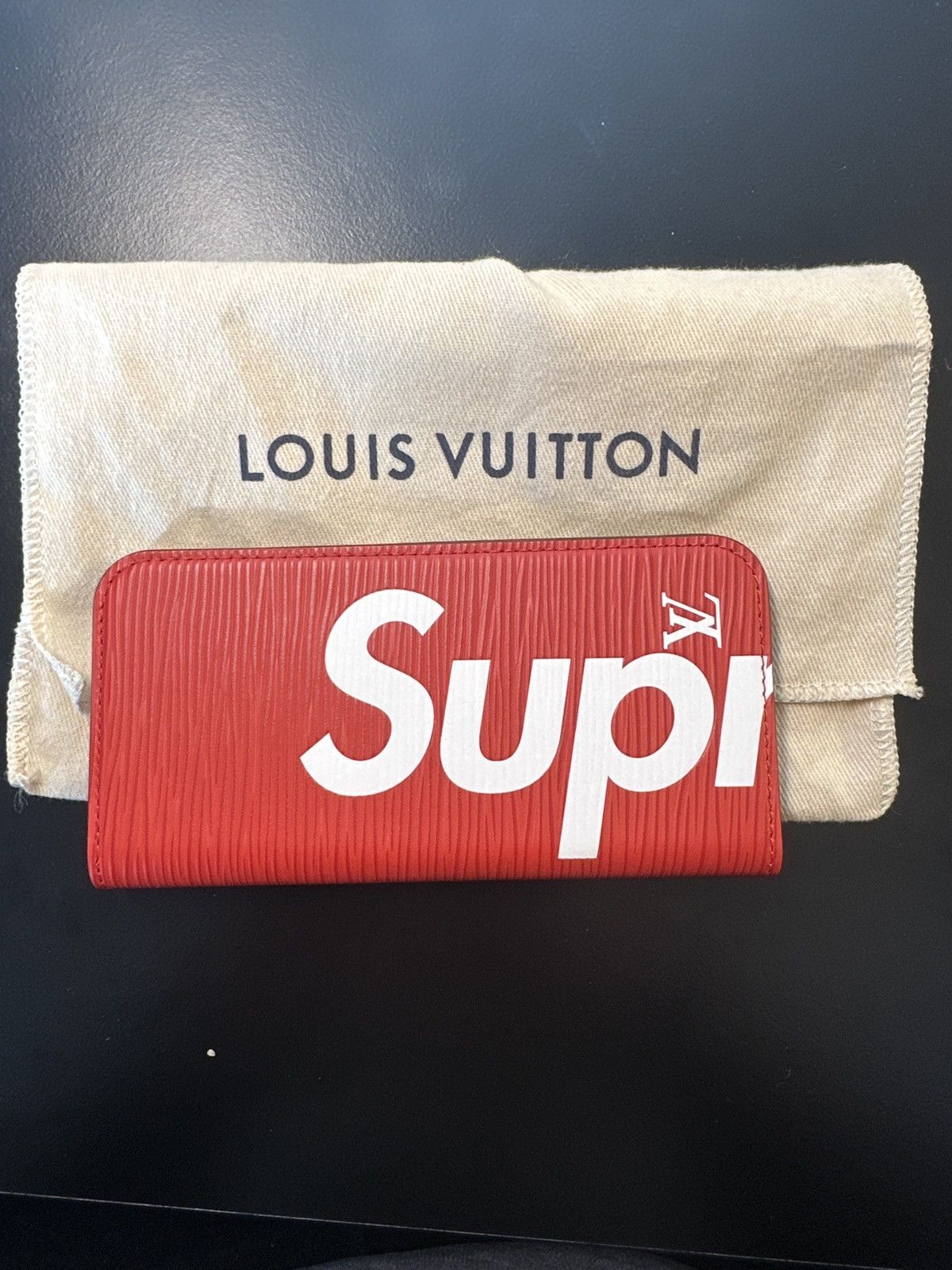 Supreme Supreme x Louis Vuitton card holder | Grailed