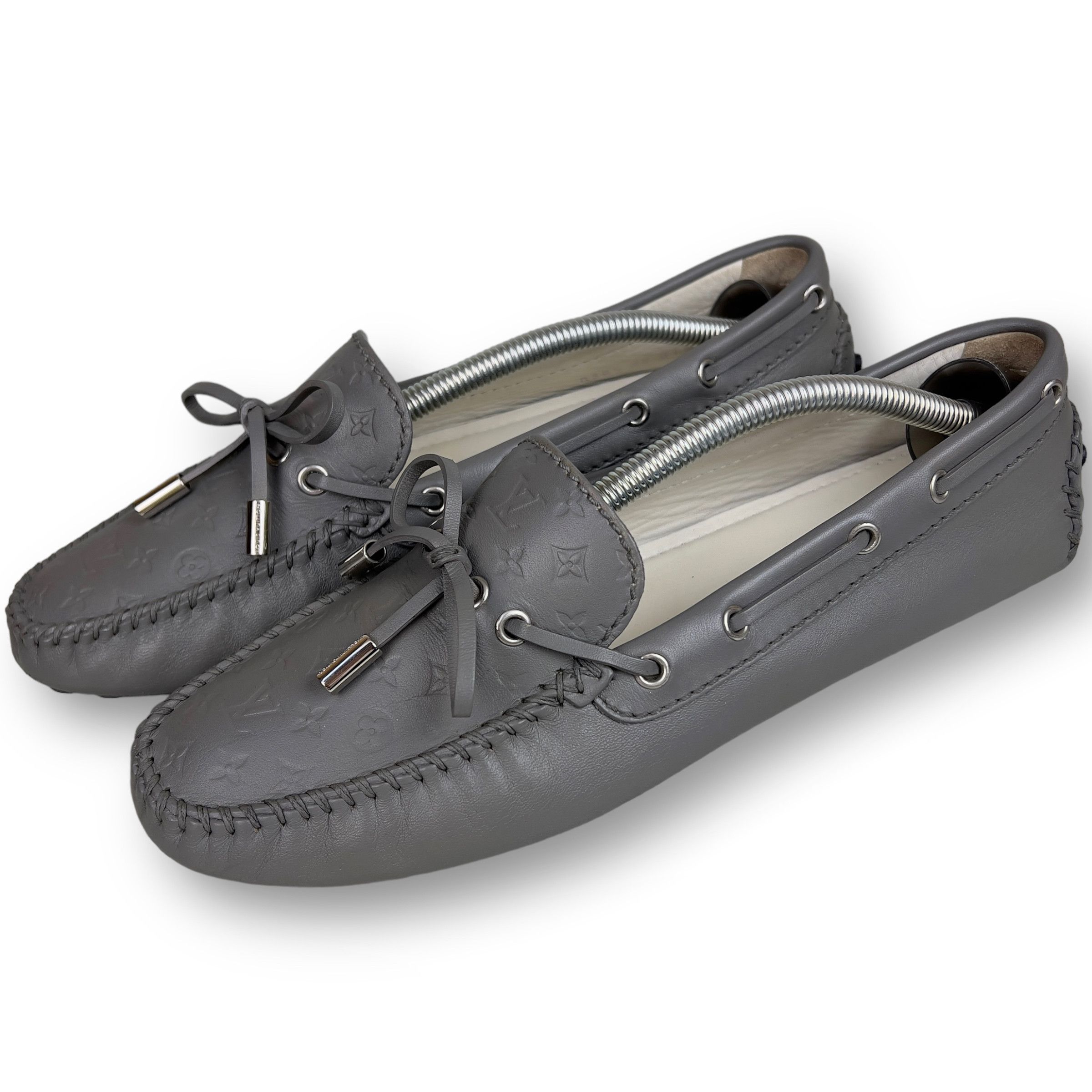 Louis Vuitton Gloria moccasin embossed monogram 38.5 EUR | Grailed