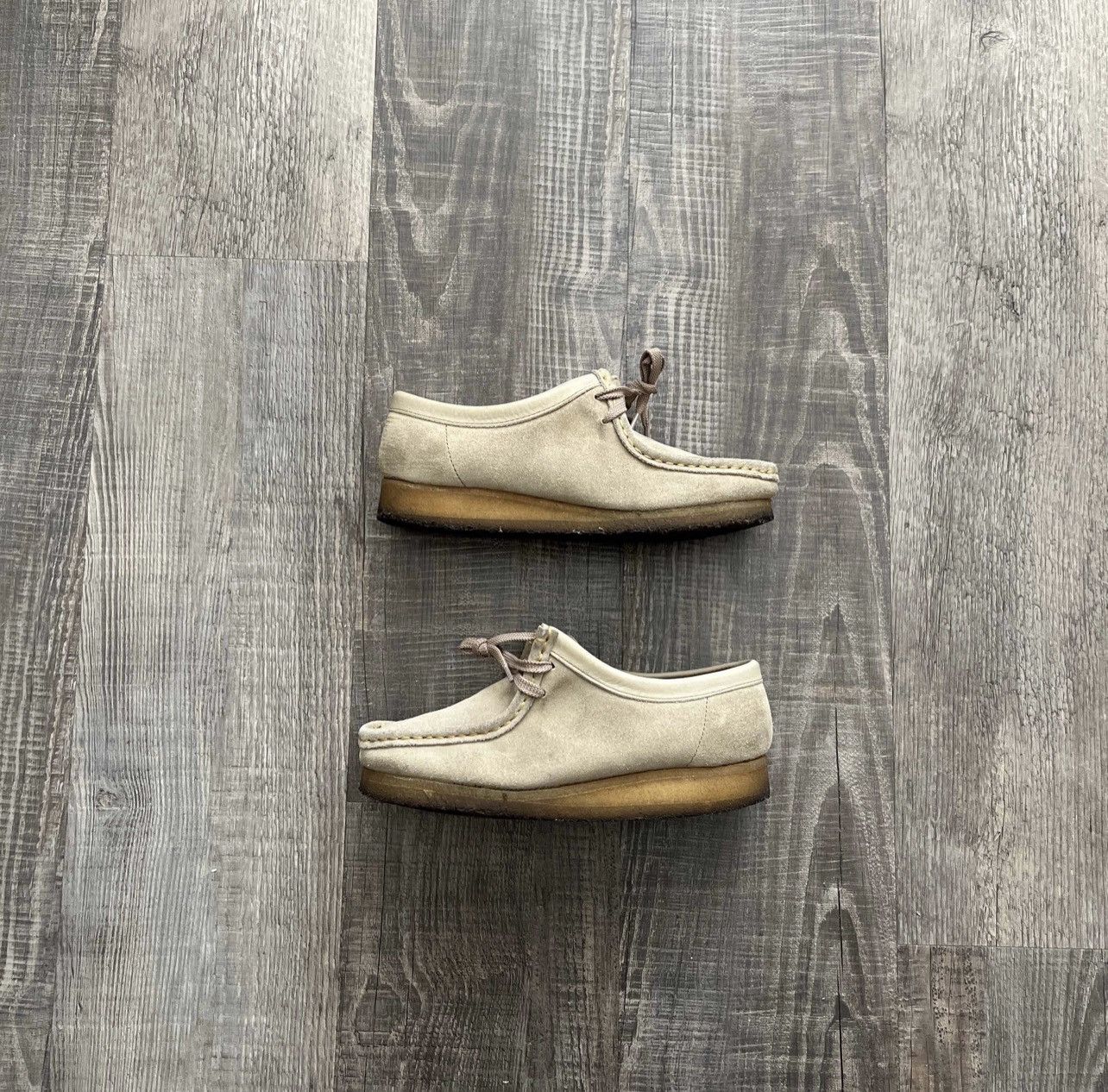 Clarks × Vintage clarks • the original wallabee "natural crepe sole" (8 ...