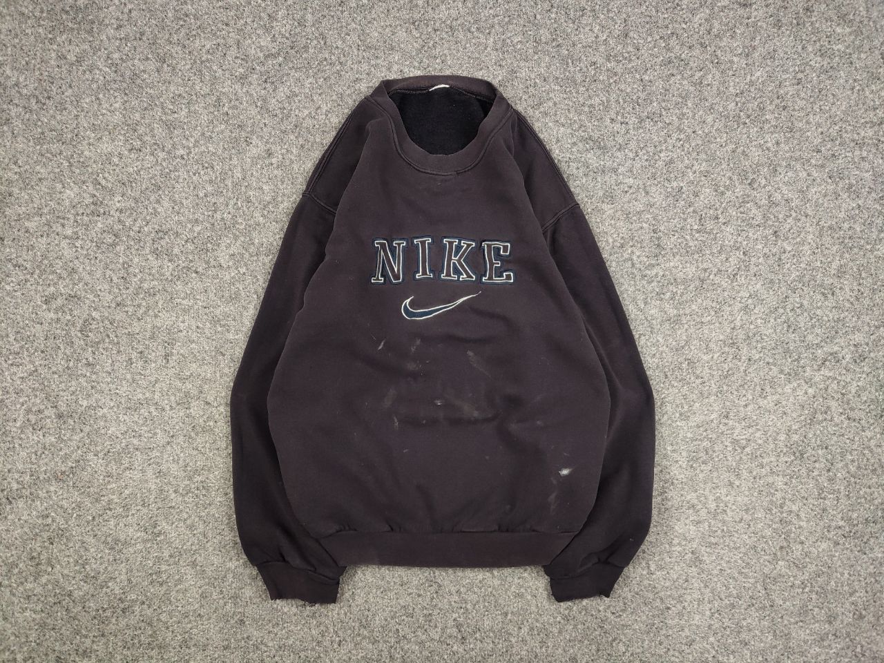 Nike Vintage 90's Nike Distressed Center logo Crewneck Sweatshirt | Grailed