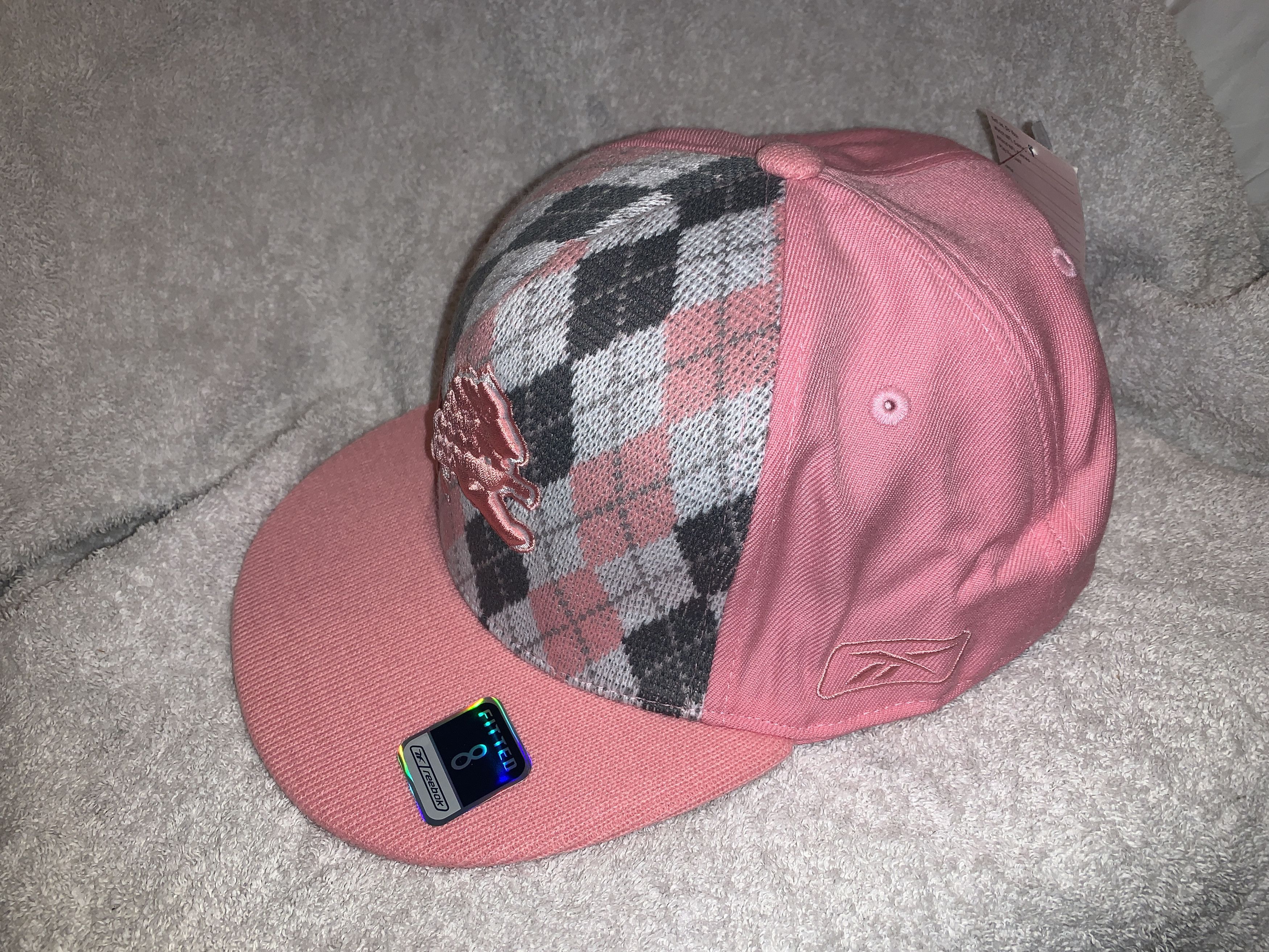 Reebok NEW UNISEX PINK Detroit Lions Fitted Hat Size 8 | Grailed