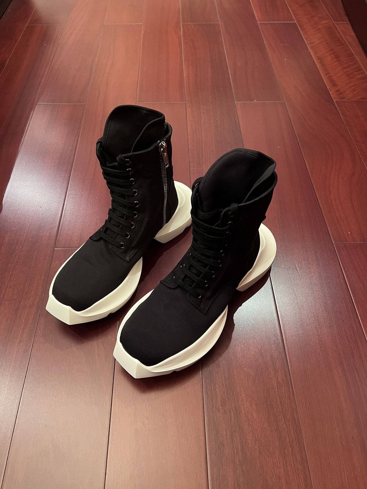 Rick Owens Rick owens drkshdw army runner boots in black/milk size41.5 ...