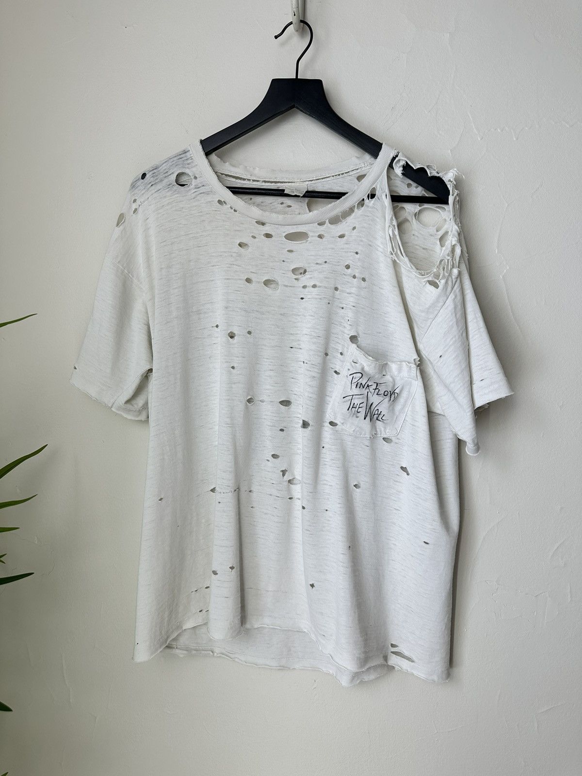 Pink Floyd × Streetwear × Vintage (L) INSANE THRASHED PINK FLOYD ...