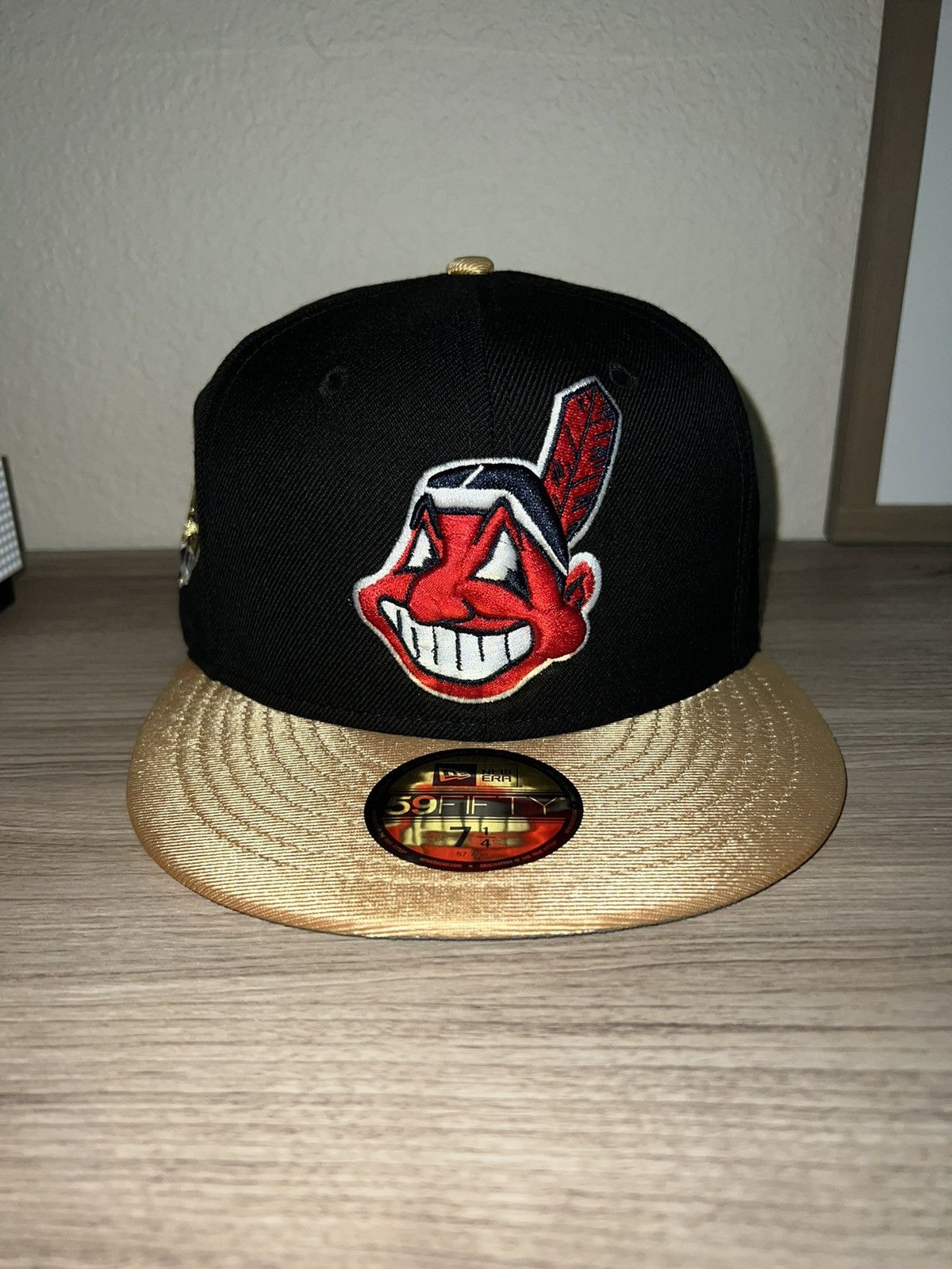 New Era BLACK GOLD CLEVELAND INDIANS CHIEF WAHOO RARE SIZE 7 ¼ | Grailed