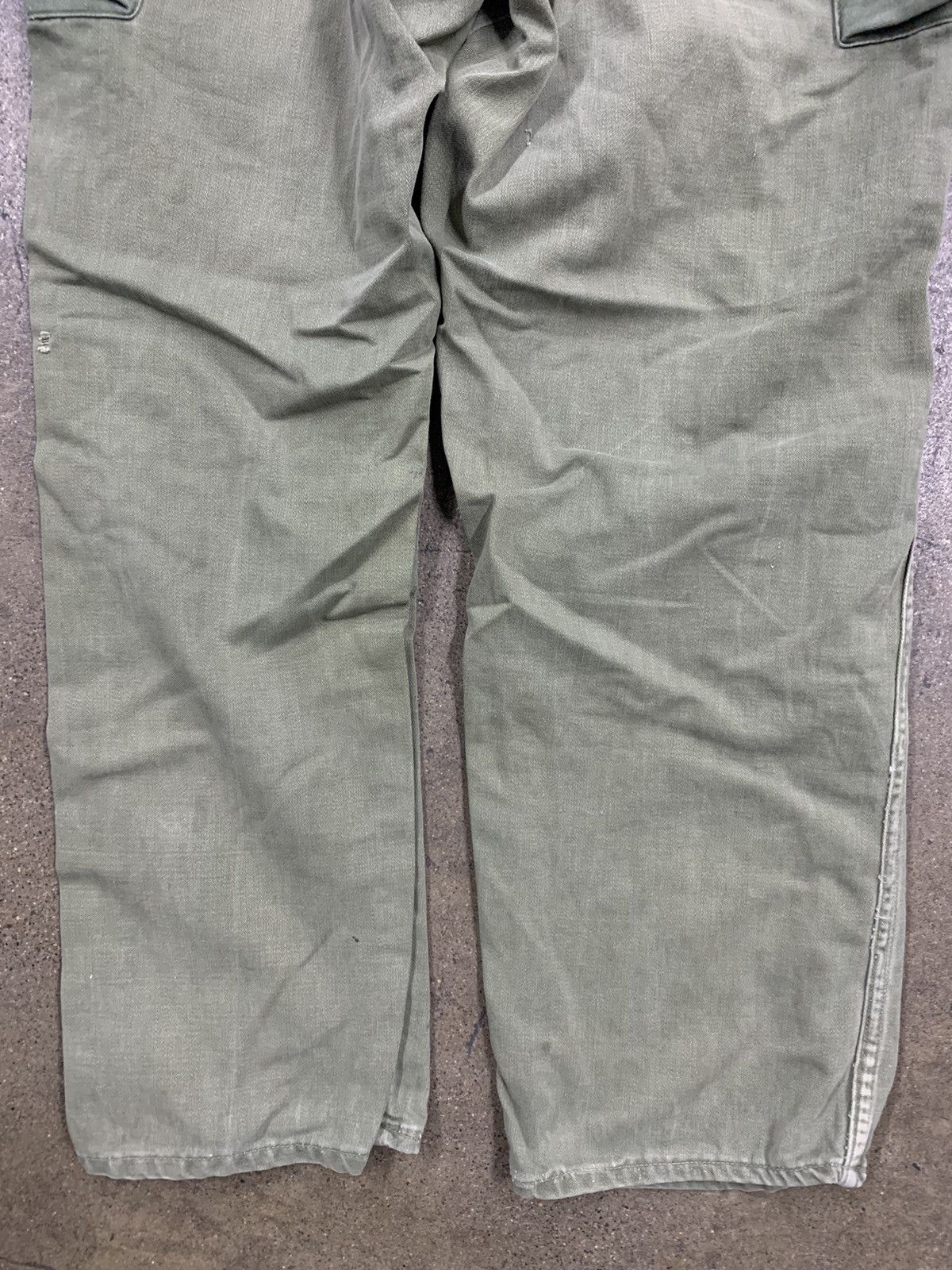 Vintage Vintage Military WW2 HBT Cargo Distressed pants | Grailed