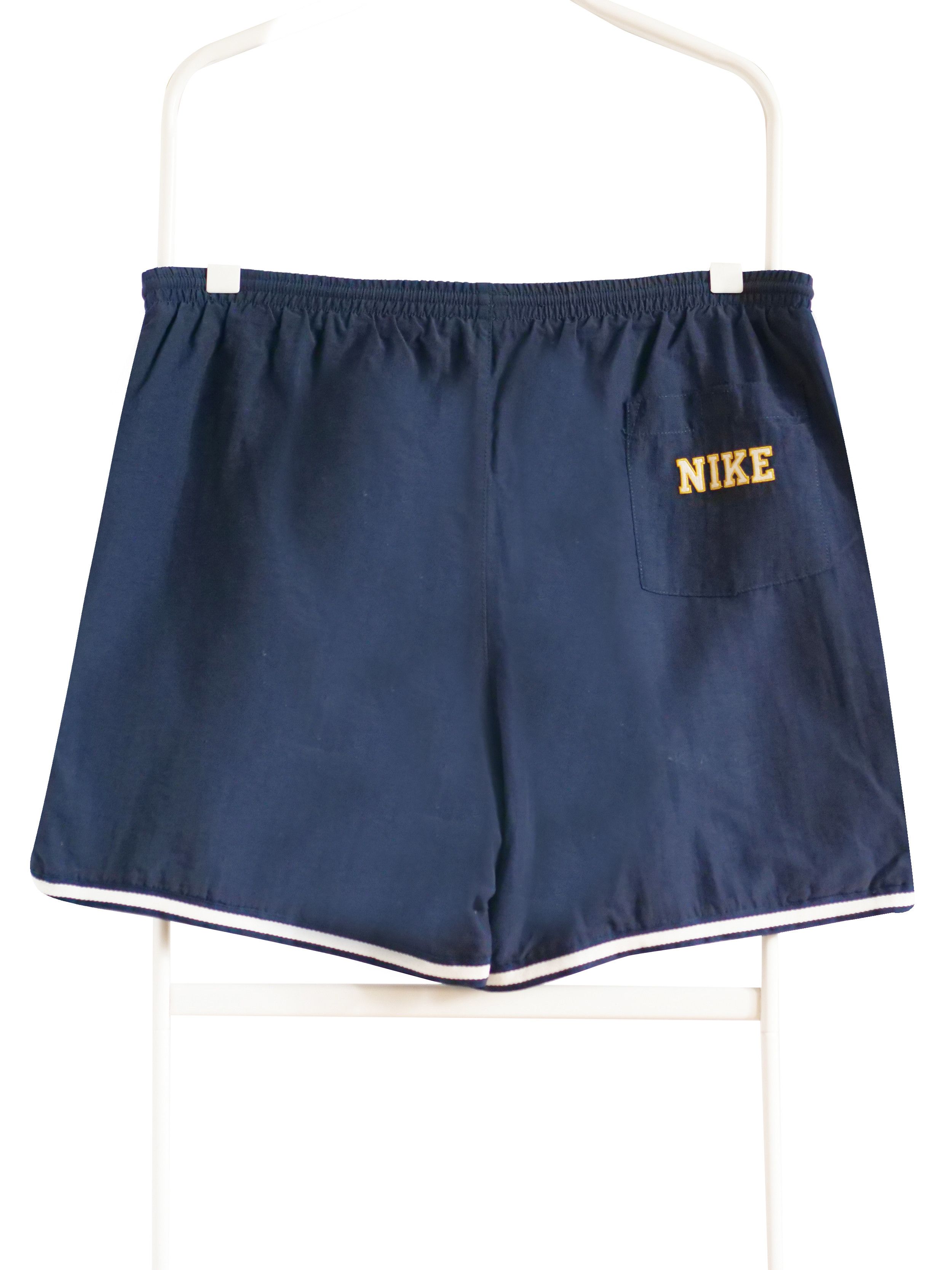 Nike Nike vintage 90s shorts | Grailed