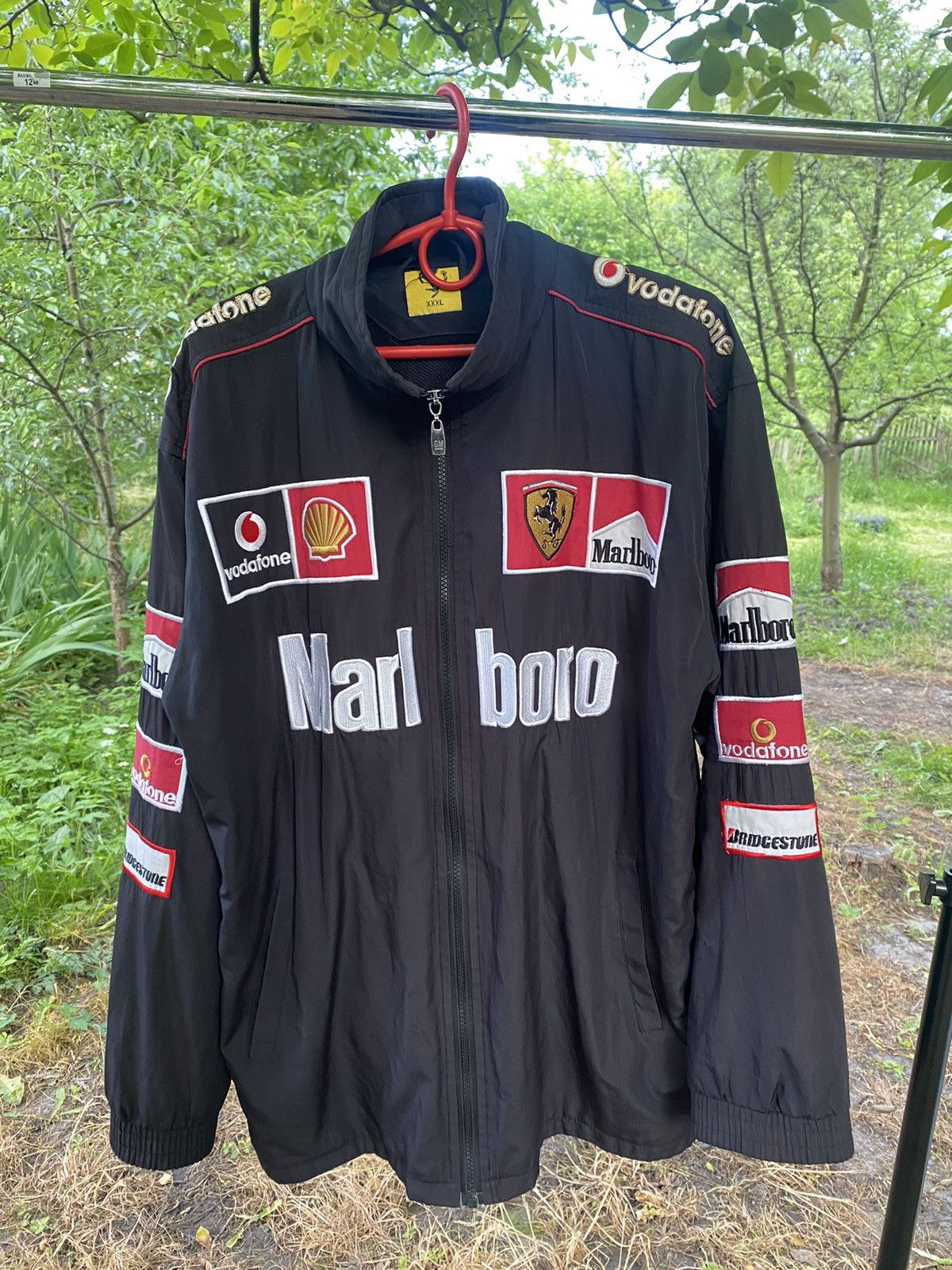 Vintage marlboro ferrari vintage retro racing vodafone light jacket ...