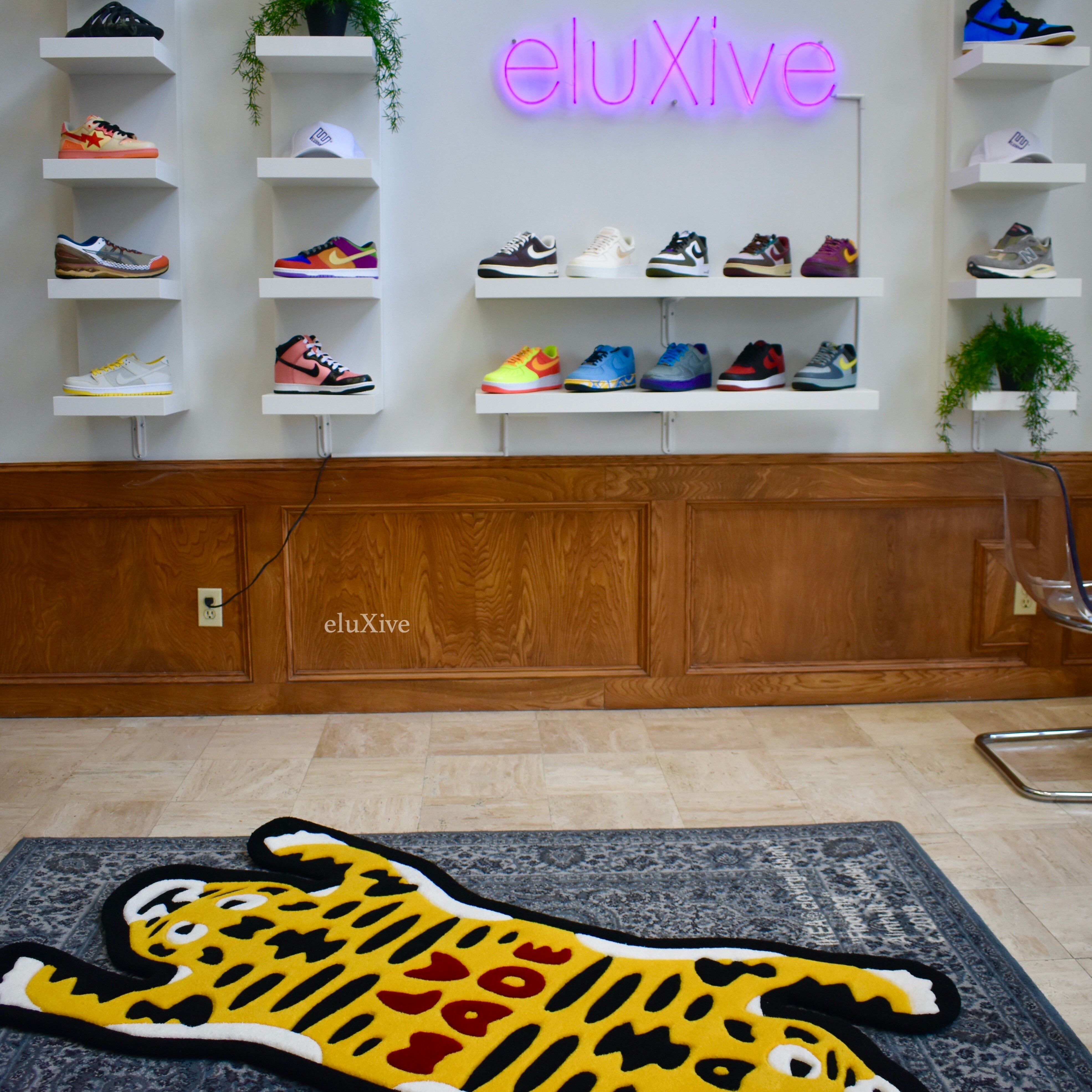 Loui vuitton carpet store