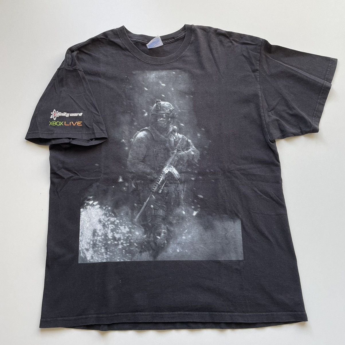 Vintage × Xbox 360 Vintage 2000s Call Of Duty MW2 Video Game Graphic T ...